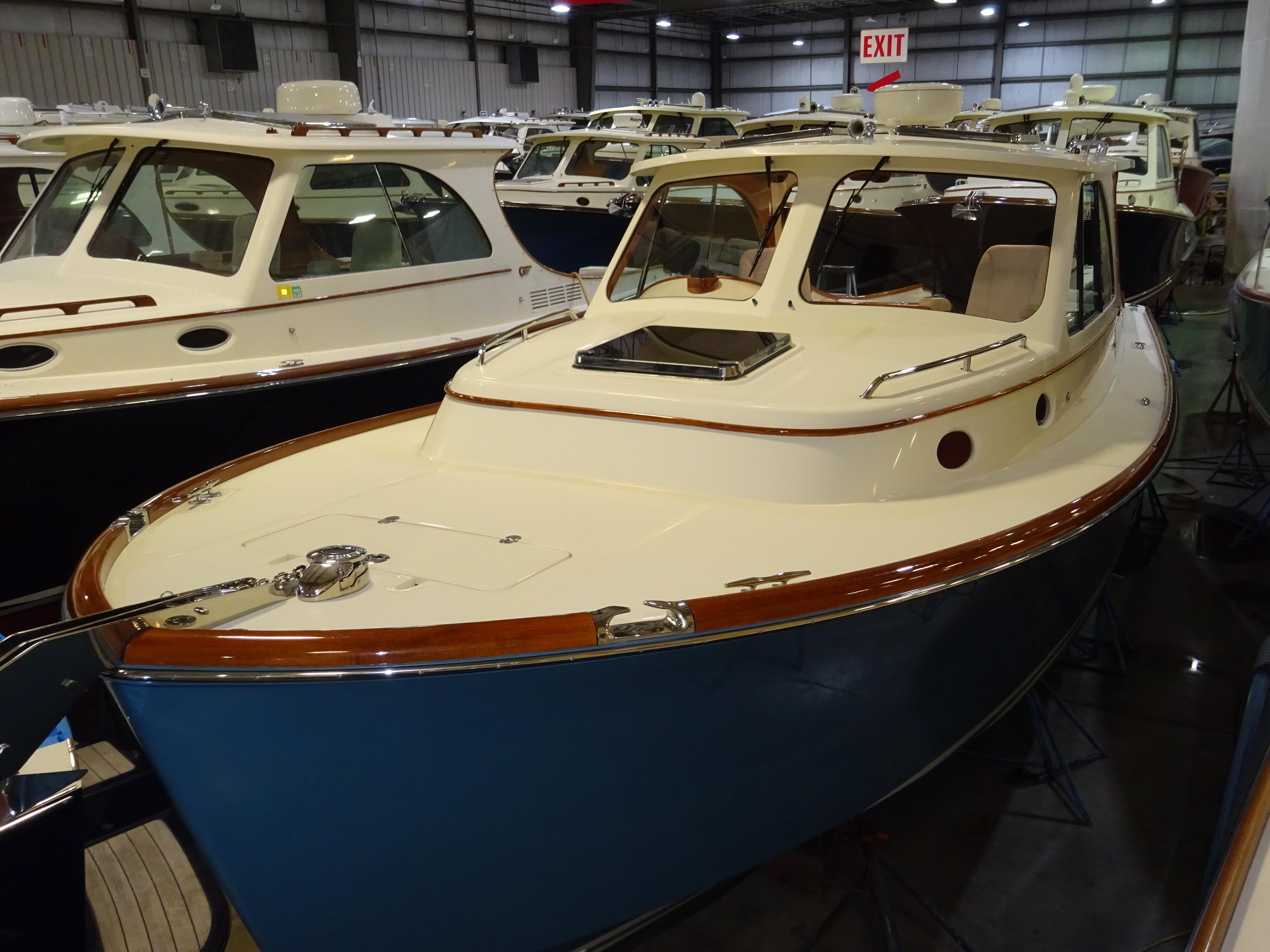 2018 Hinckley Picnic Boat 34 Jetboot Kaufen - YachtWorld