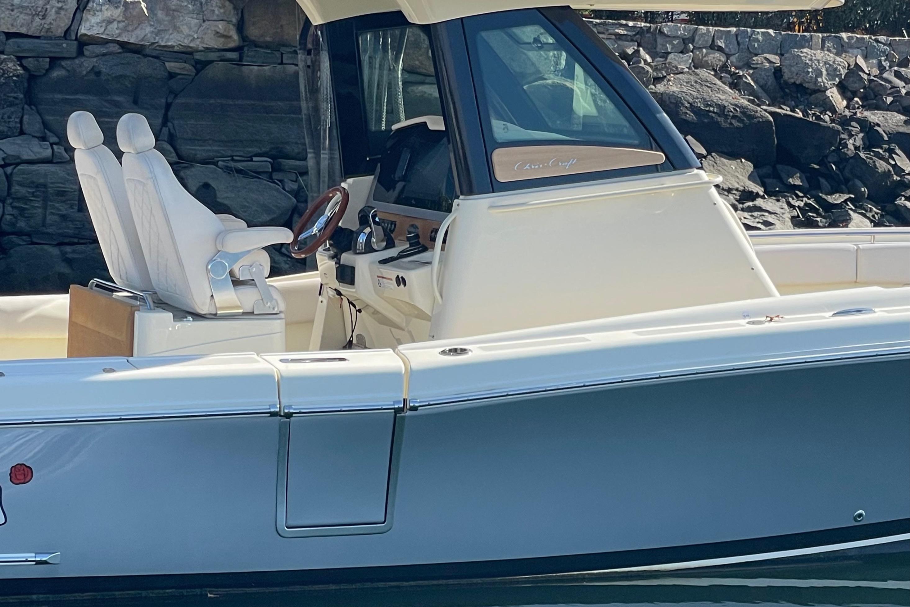 2020 Chris-Craft 30 Catalina Center Console for sale - YachtWorld