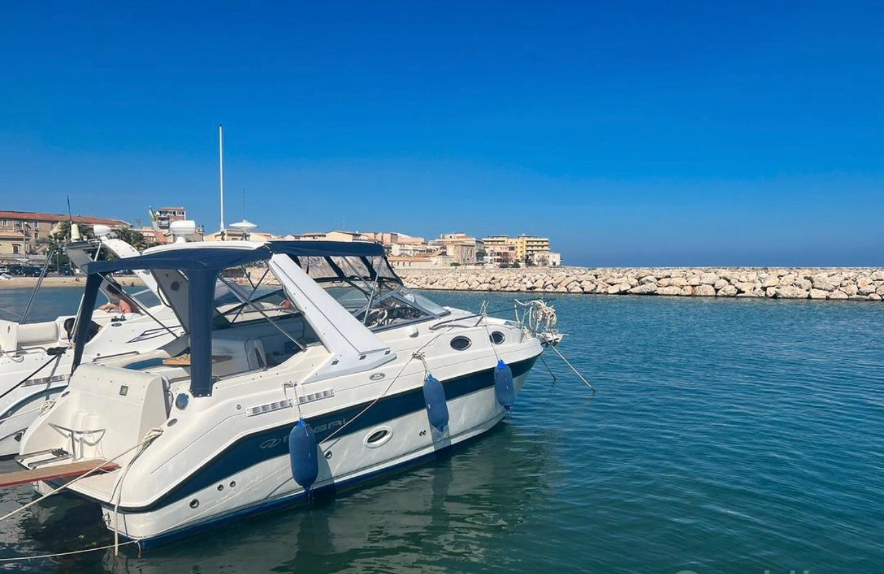 Used 1999 Regal Regal Marine Commodore 258 - Siracusa | TopBoats