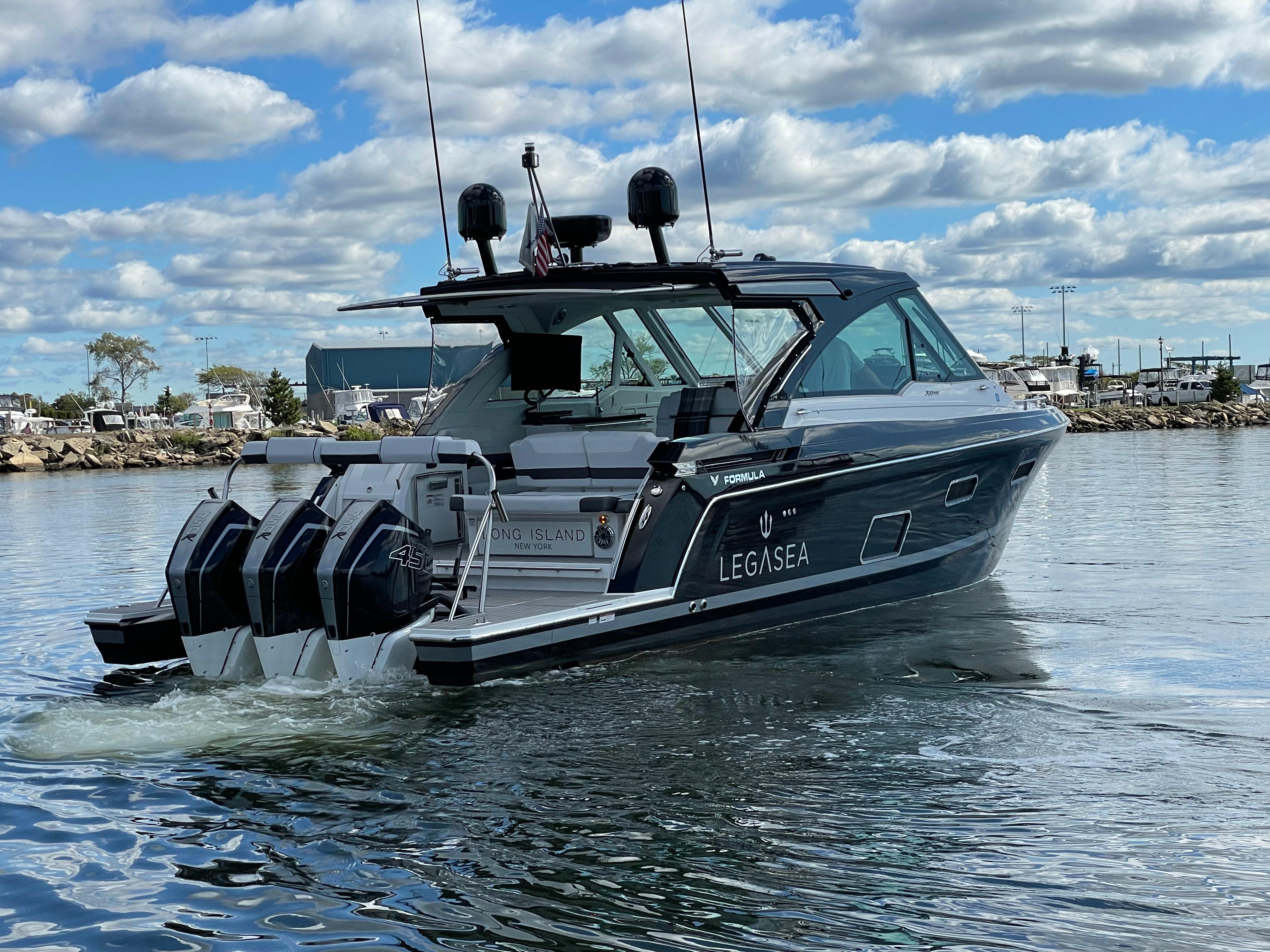 2022 Formula 380 Super Sport Crossover OB Cruiser for sale - YachtWorld