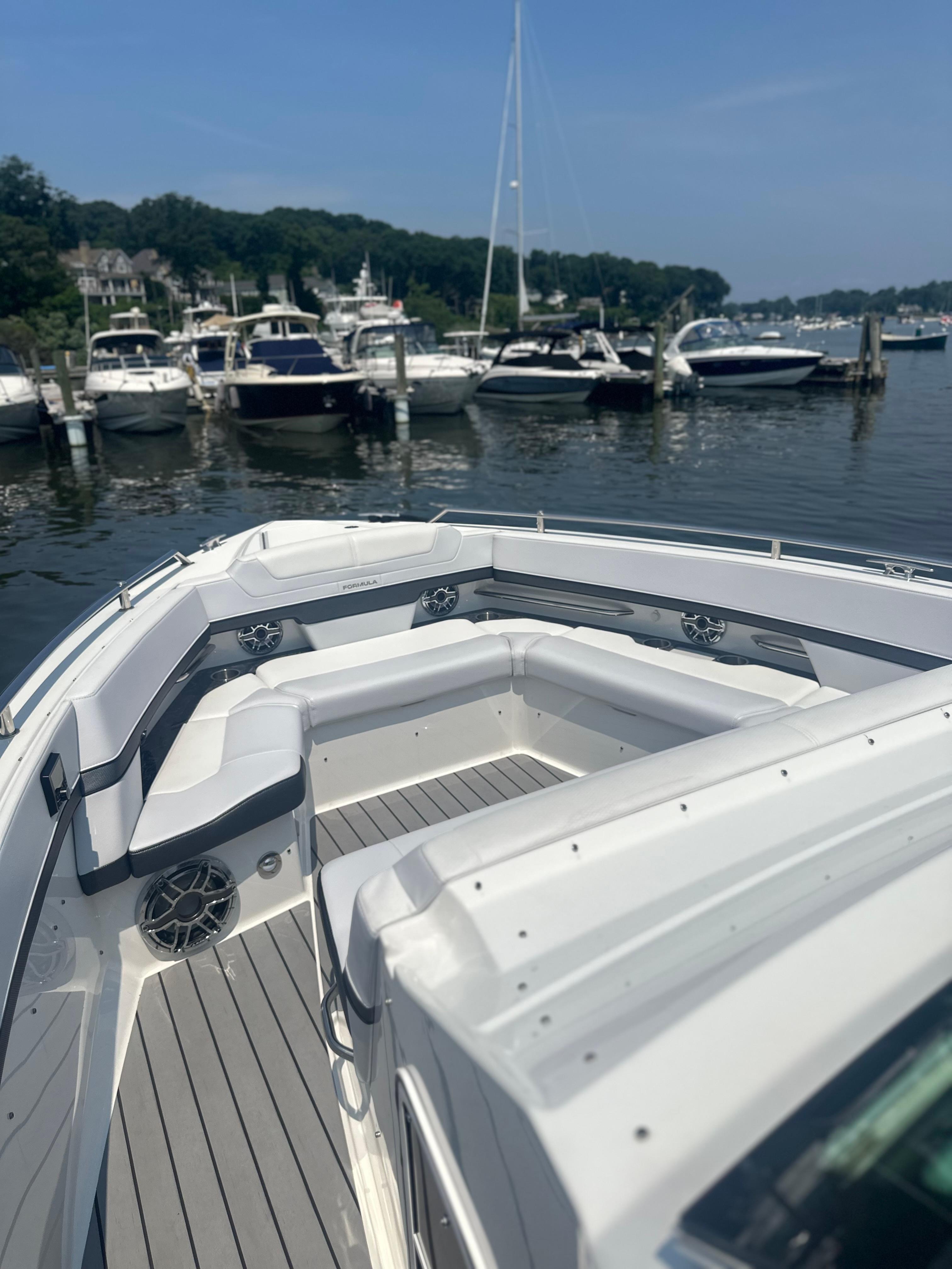 2022 Formula 380 Super Sport Crossover OB Cruiser for sale - YachtWorld