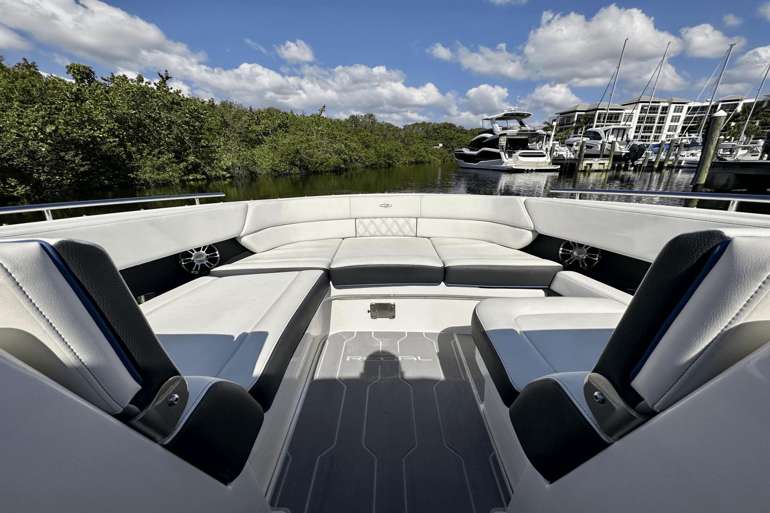 2022 Regal 29 OBX Ski and Wakeboard for sale - YachtWorld