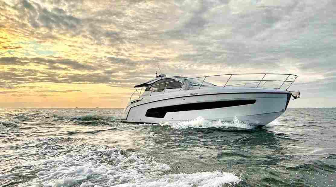Azimut Atlantis 45 | 14m | 2020 | Boats and Outboards