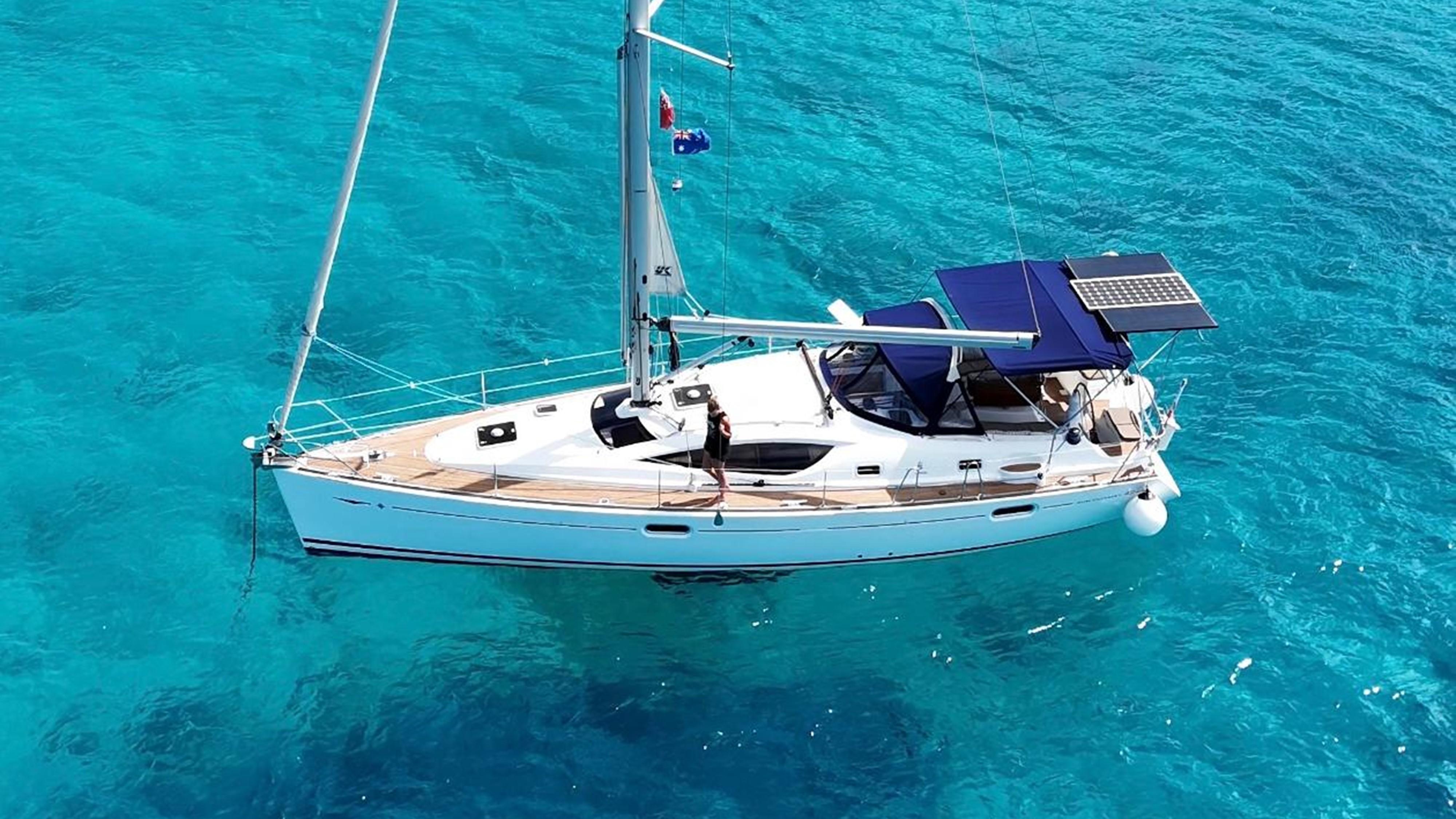 2009 Jeanneau Sun Odyssey 42 DS Kryssare/Kappseglingsbåt till salu ...