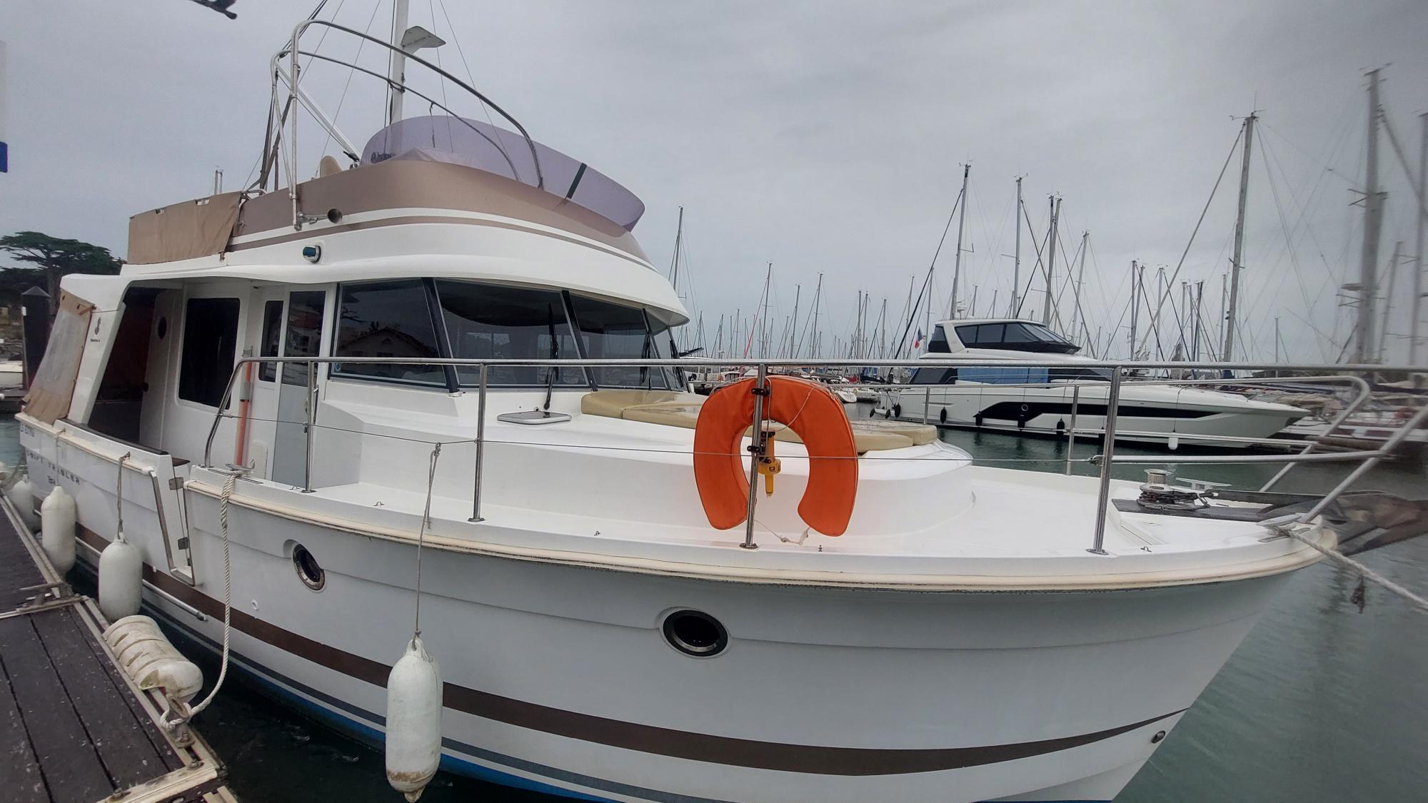 Beneteau Swift Trawler 34 11m 2011, Trawlers - Vendée ( 85 ) | Boot24