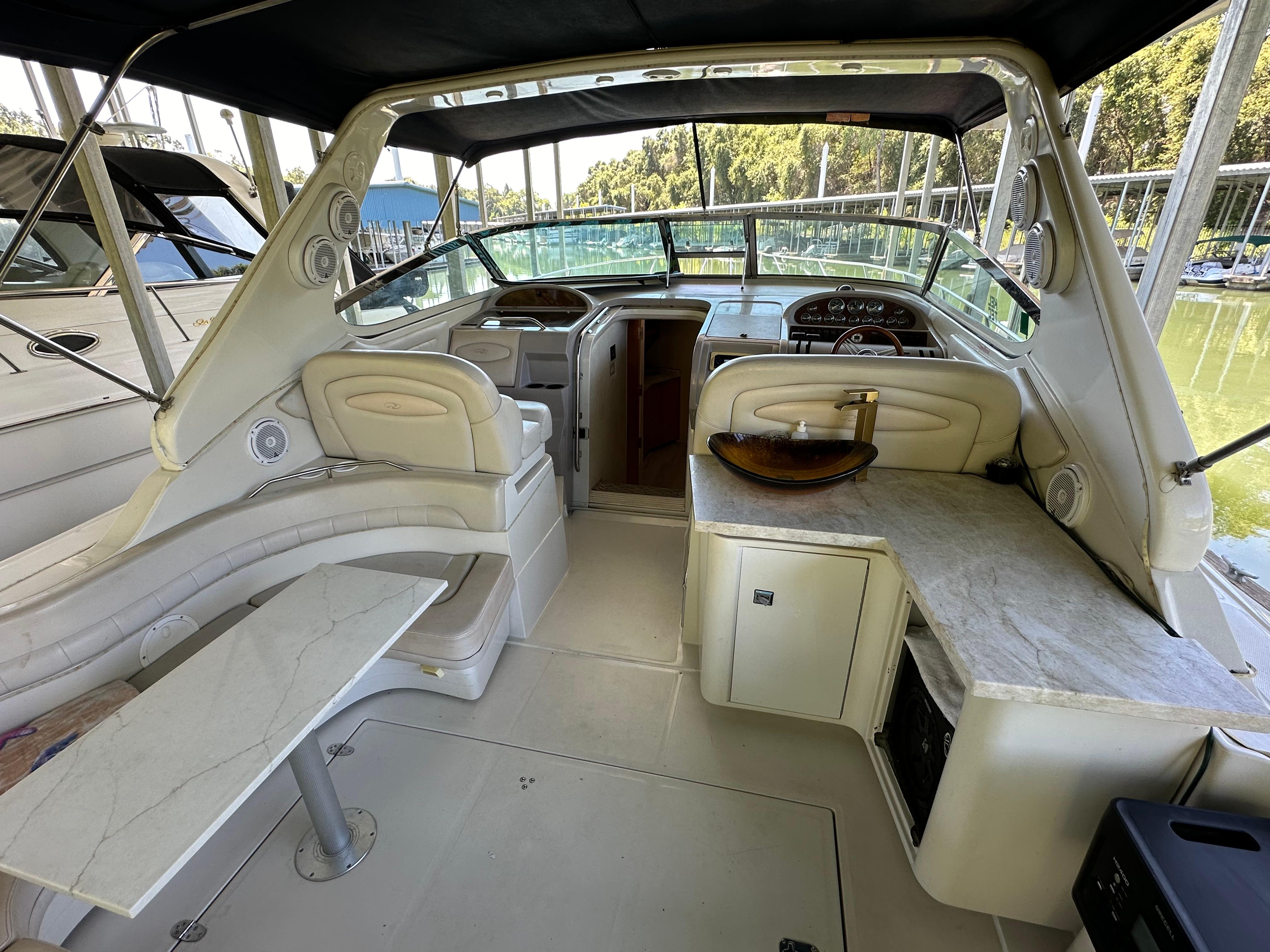 1999 Regal 402 Commodore Express Cruiser for sale - YachtWorld