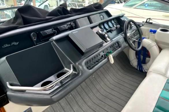 1993 Sea Ray 330 Express Cruiser Express Cruiser for sale - YachtWorld