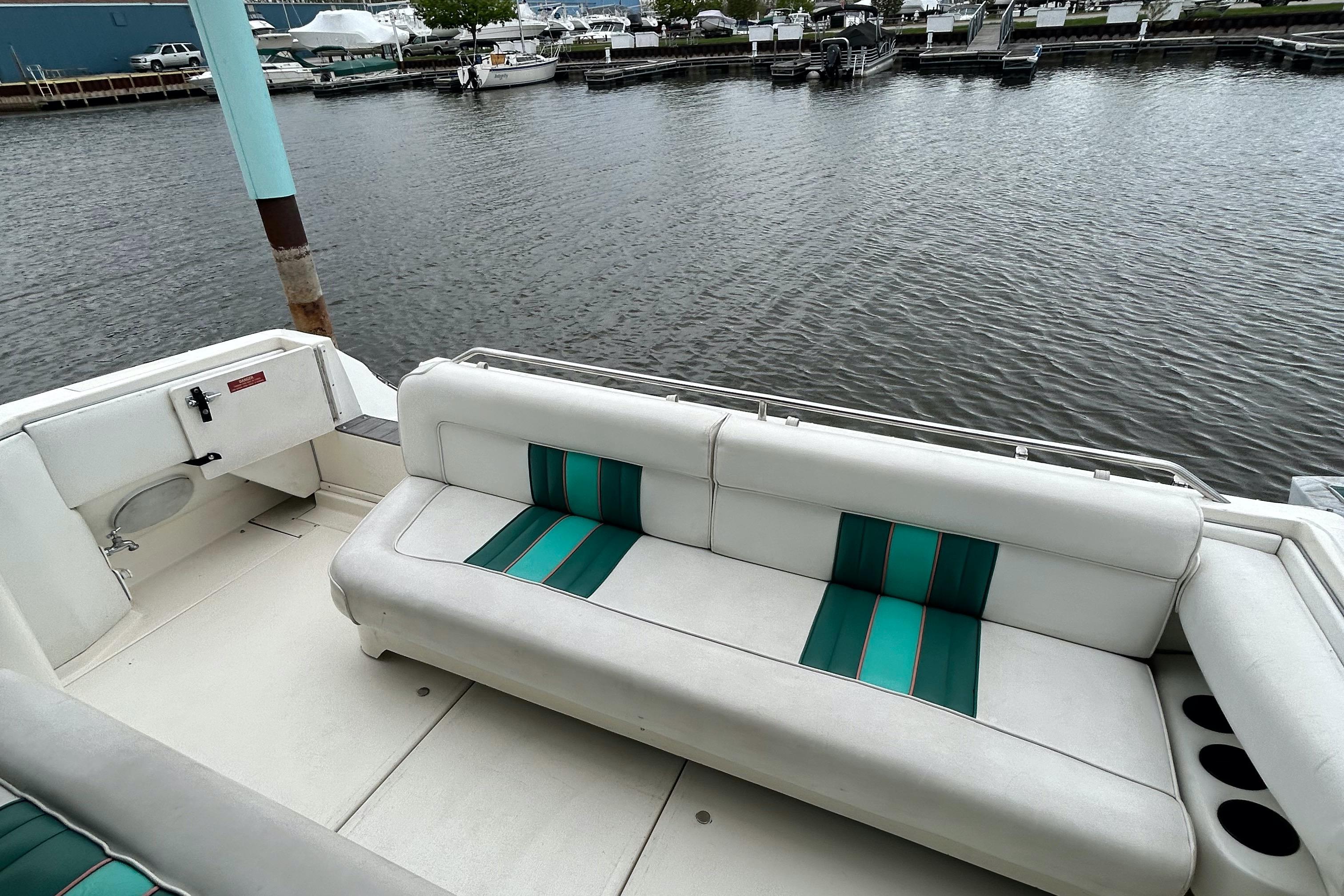 1993 Sea Ray 330 Express Cruiser Express Cruiser for sale - YachtWorld