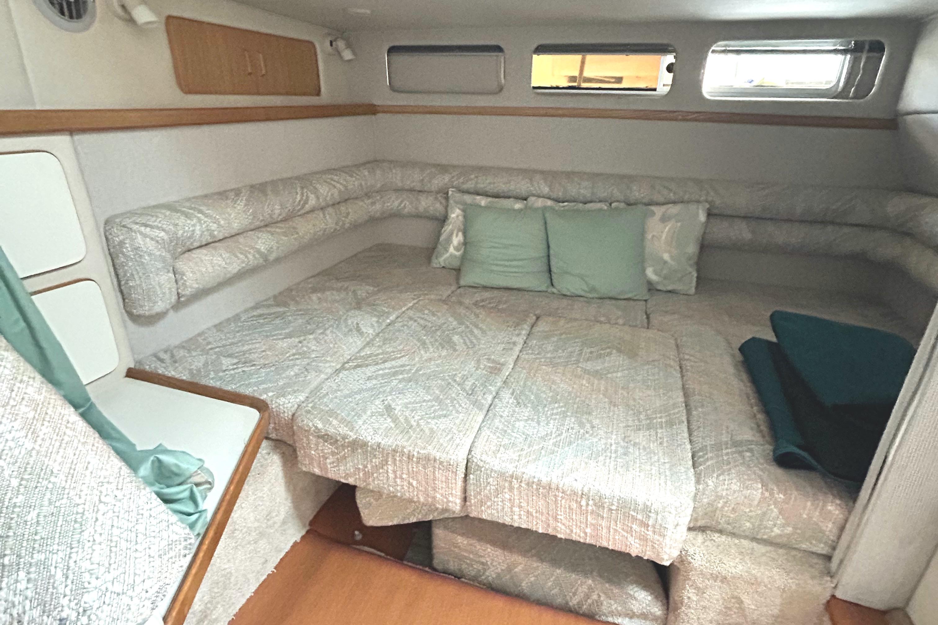 1993 Sea Ray 330 Express Cruiser Express Cruiser for sale - YachtWorld