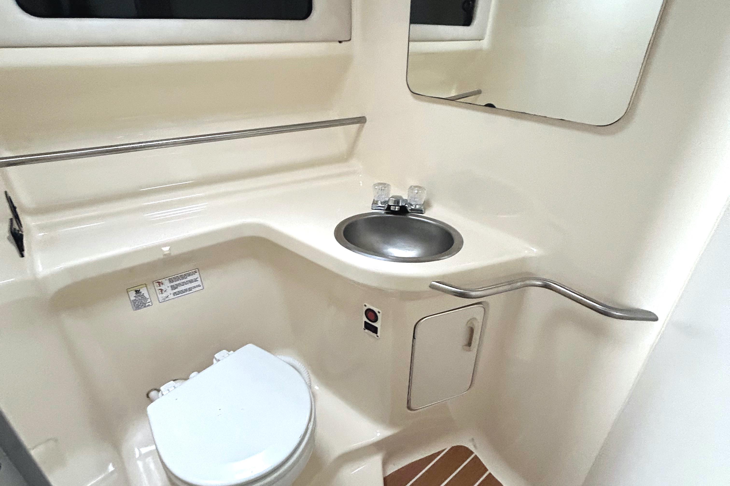 1993 Sea Ray 330 Express Cruiser Express Cruiser for sale - YachtWorld