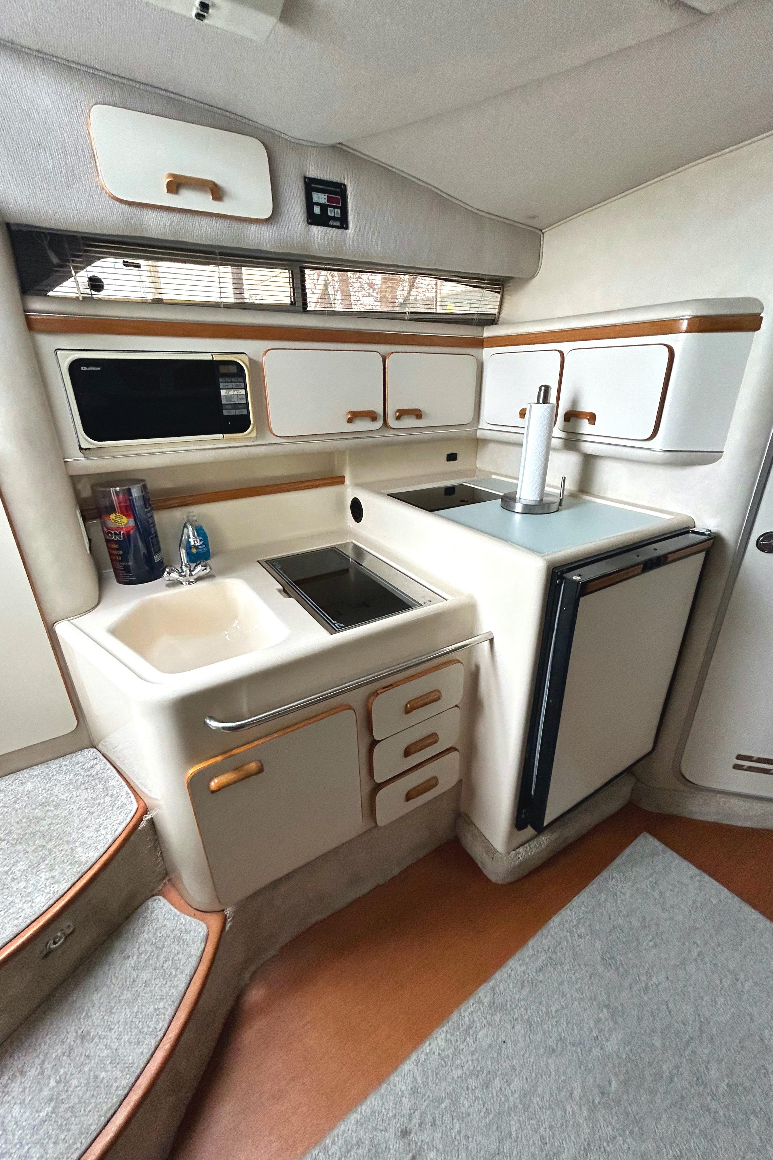 1993 Sea Ray 330 Express Cruiser Express Cruiser for sale - YachtWorld