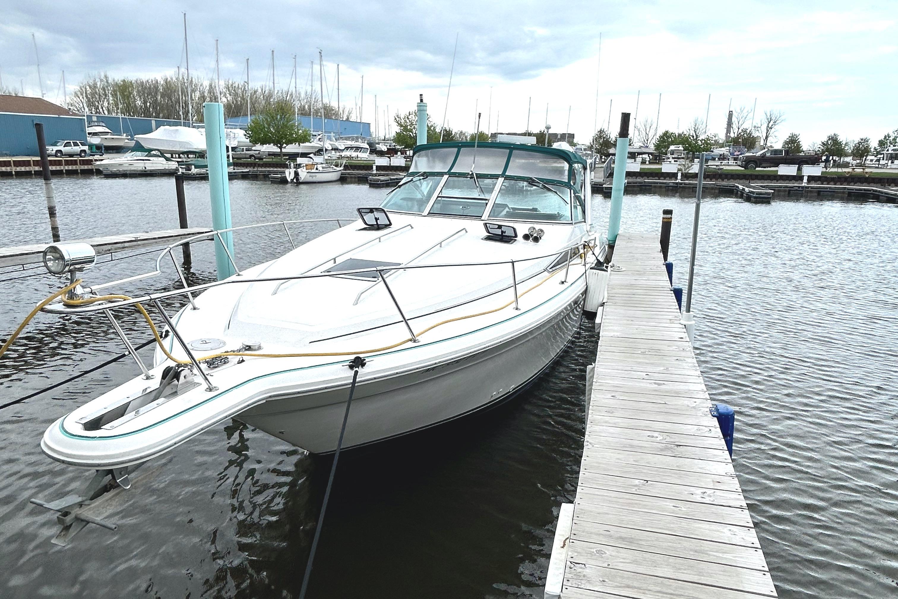 1993 Sea Ray 330 Express Cruiser Express Cruiser for sale - YachtWorld