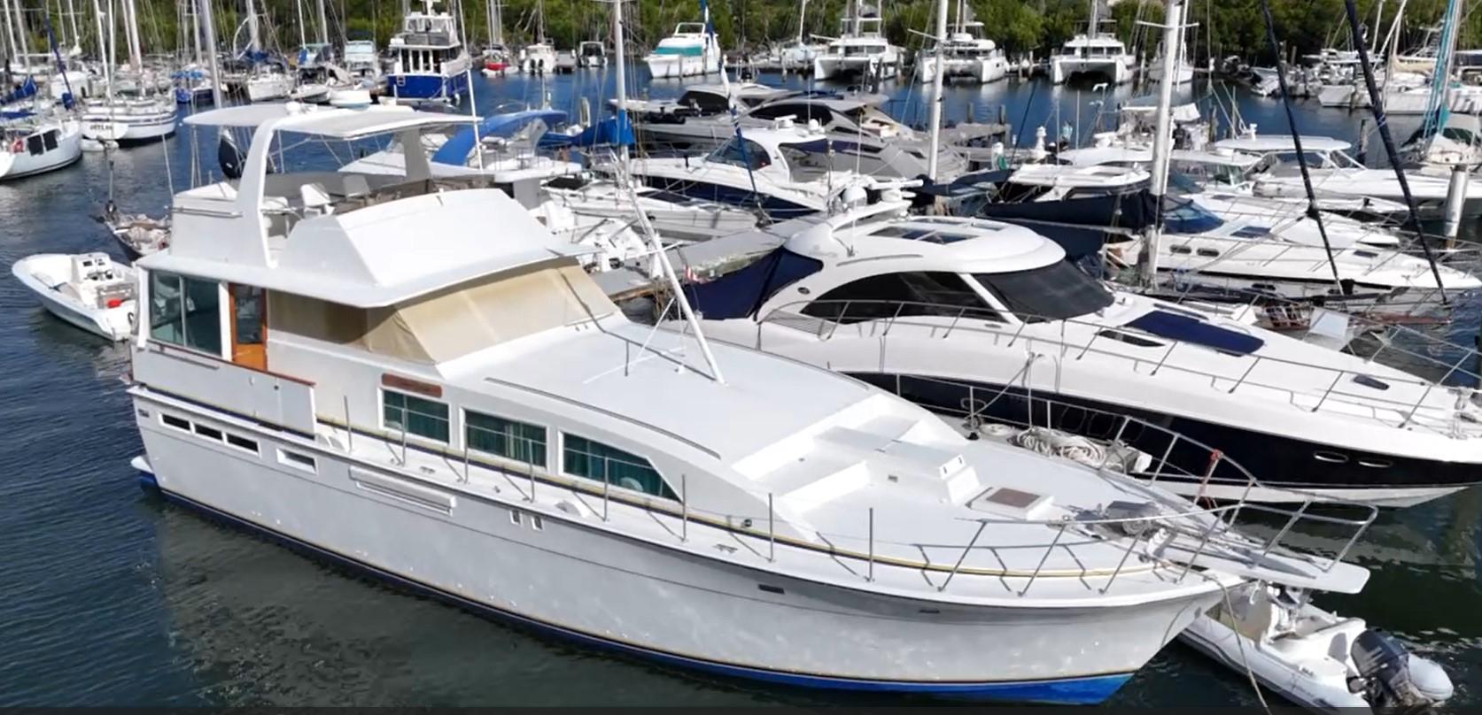 1980 Bertram 58 Motor Yacht Yläohjaamo myytävät - YachtWorld