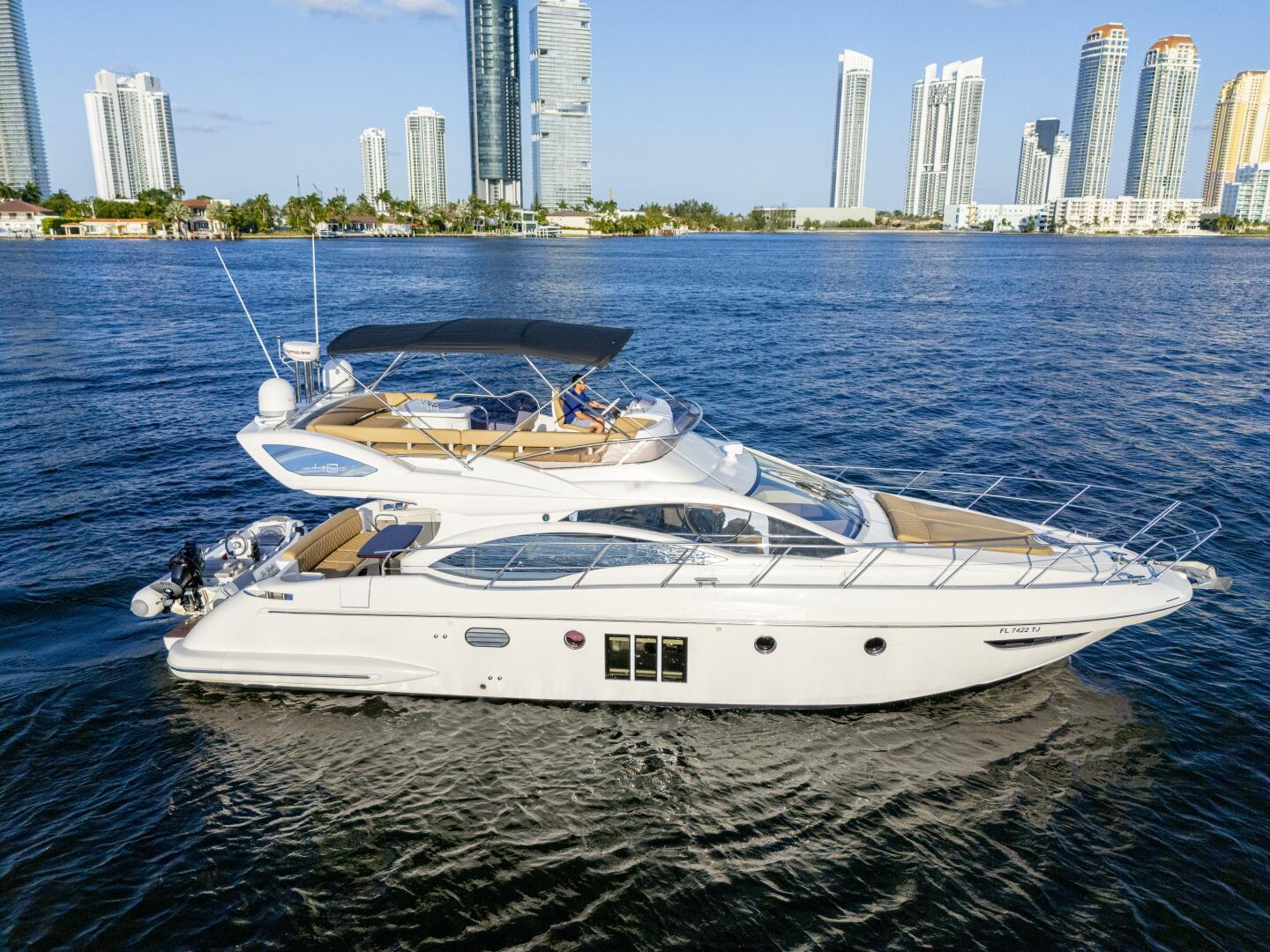 Azimut 48 Flybridge Usado en Florida - Cosas de Barcos