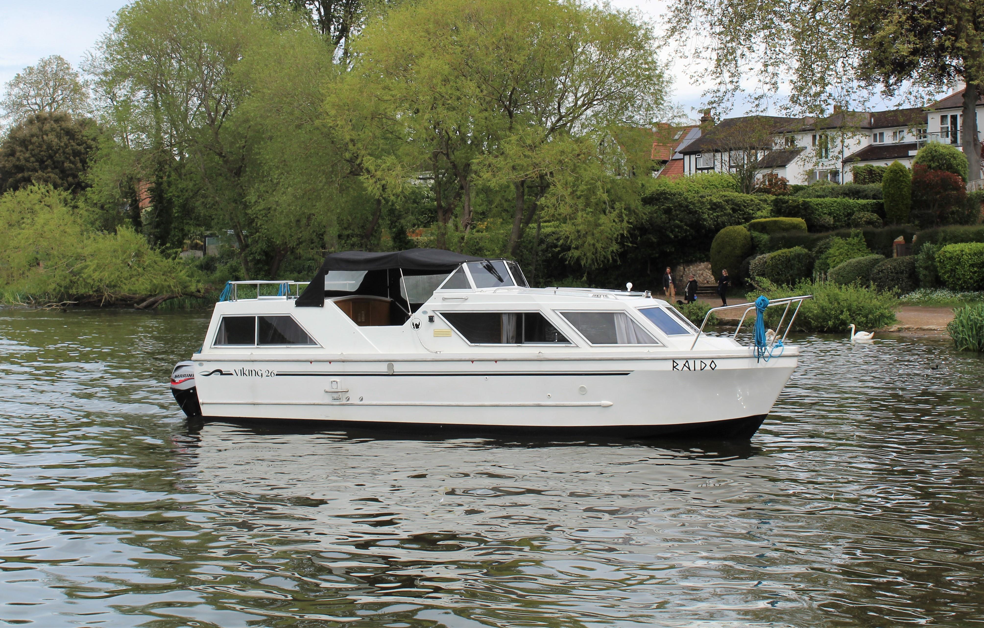 Viking 26 CC HiLine Nuevo en Surrey - Cosas de Barcos