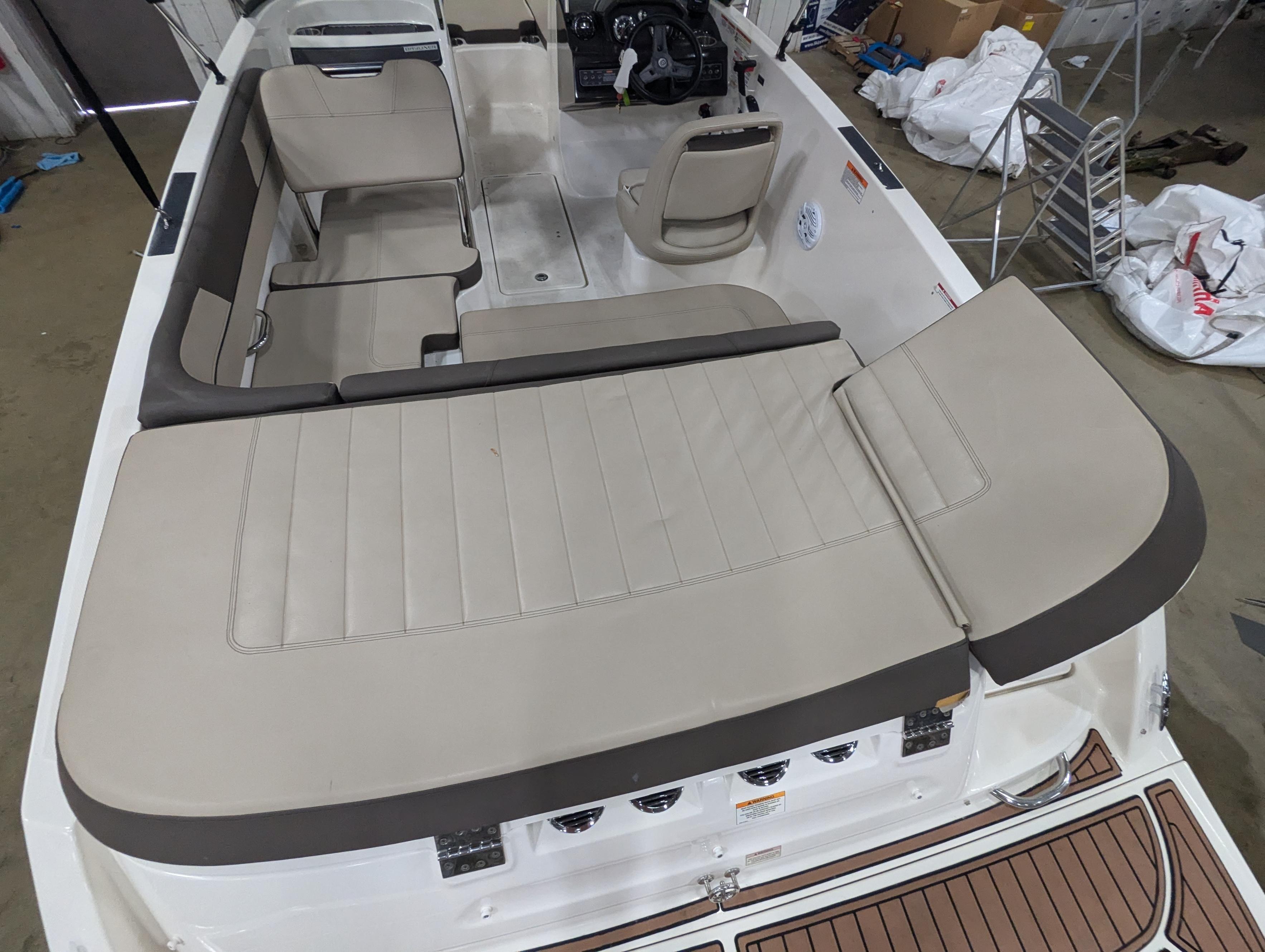 2017 Bayliner VR5 Bowrider for sale - YachtWorld