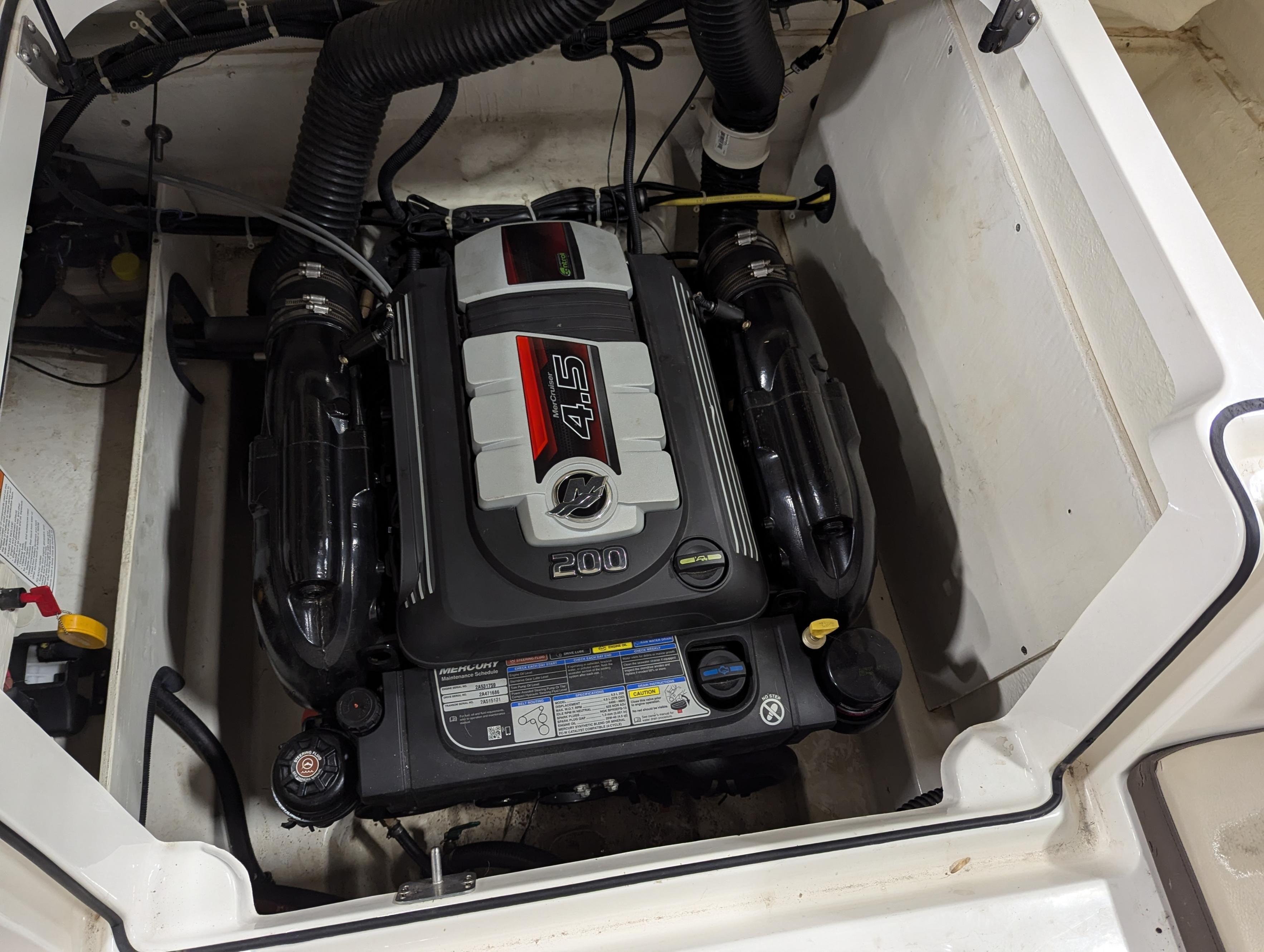 2017 Bayliner VR5 Bowrider for sale - YachtWorld