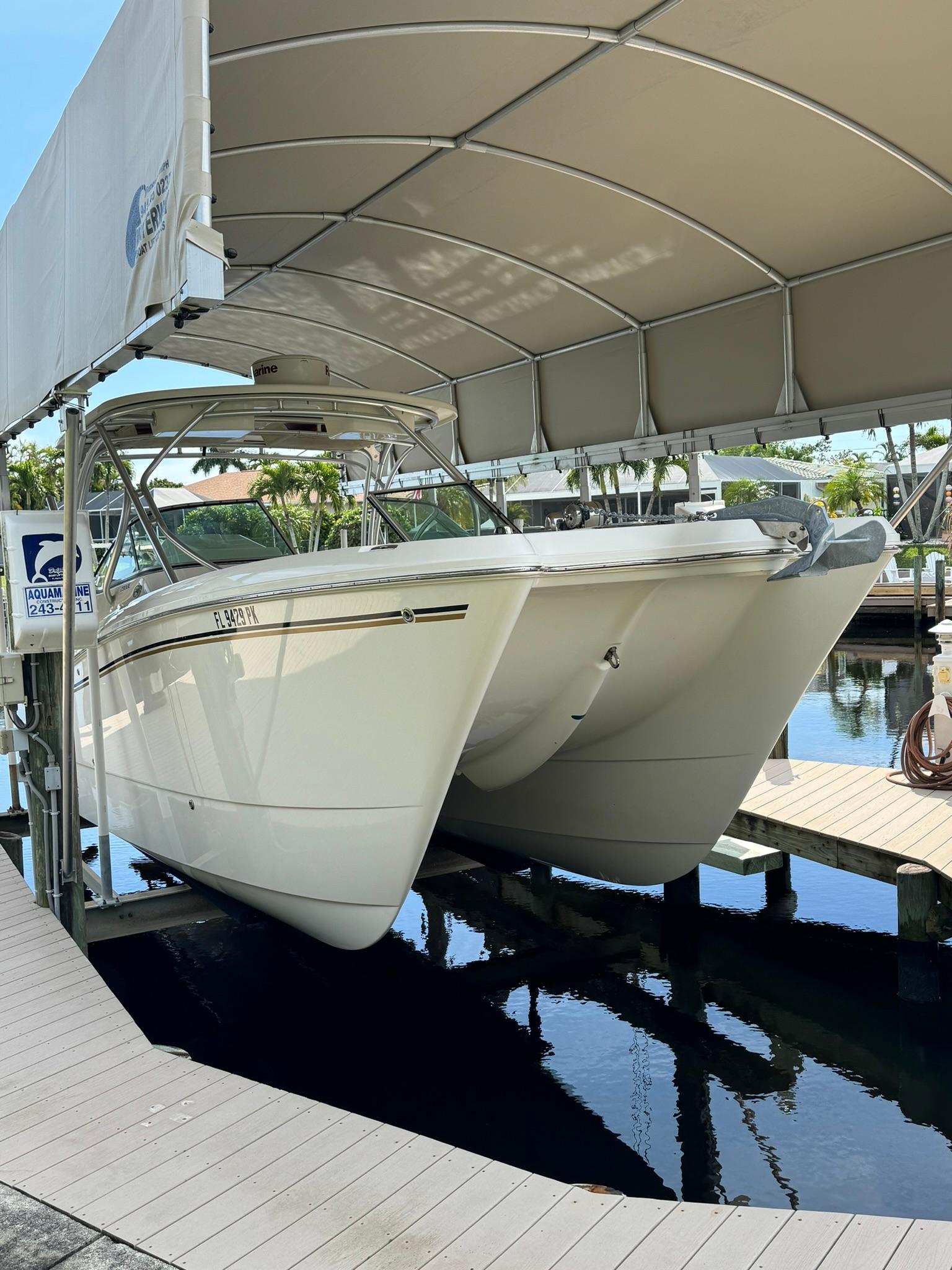 2013 World Cat 290 DC Power Catamaran for sale - YachtWorld