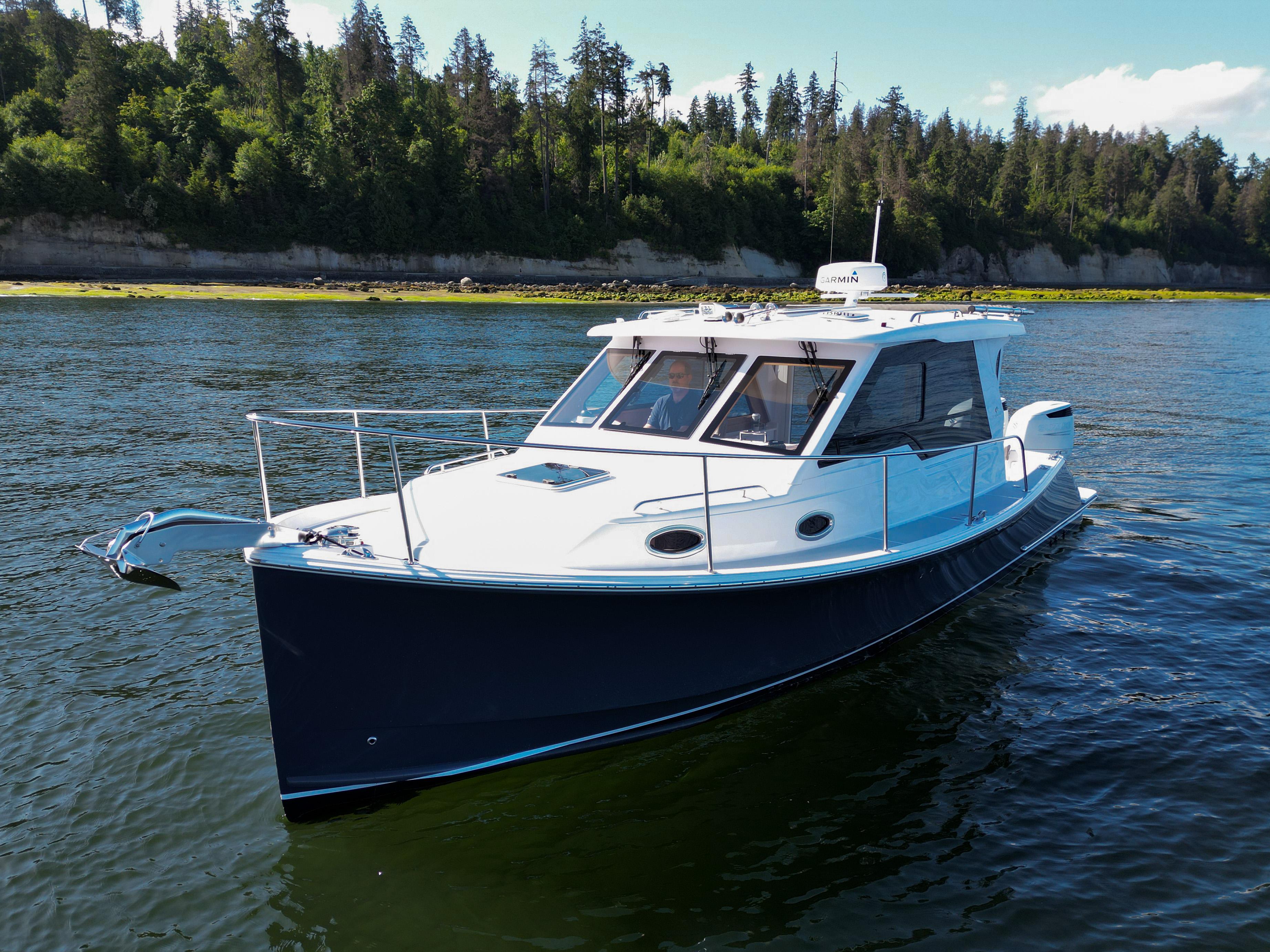 2022 True North 34 Outboard Express Cruiser for sale - YachtWorld