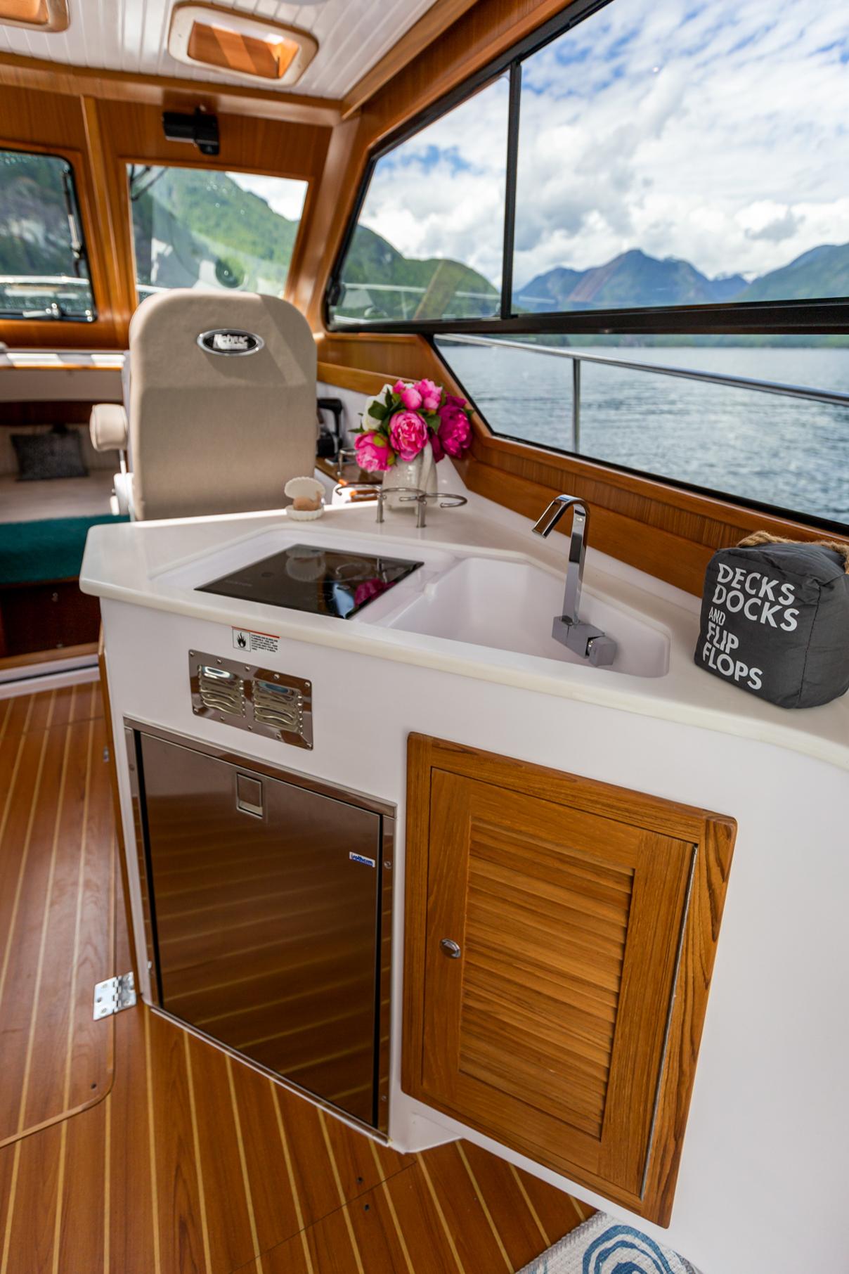 2022 True North 34 Outboard Express Cruiser for sale - YachtWorld