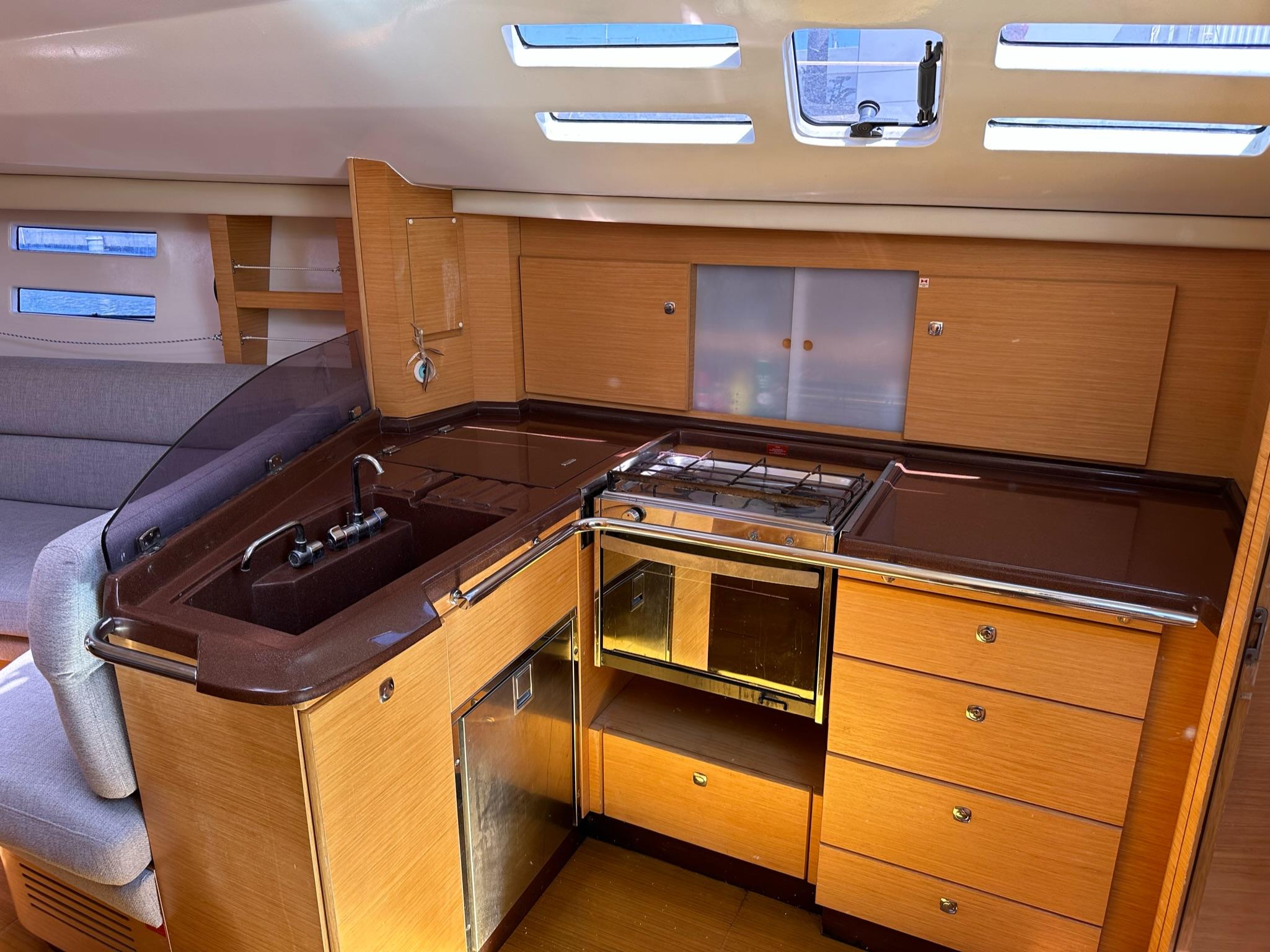 2013 Azuree 40 Racer/ Cruiser Segelboote Kaufen - YachtWorld