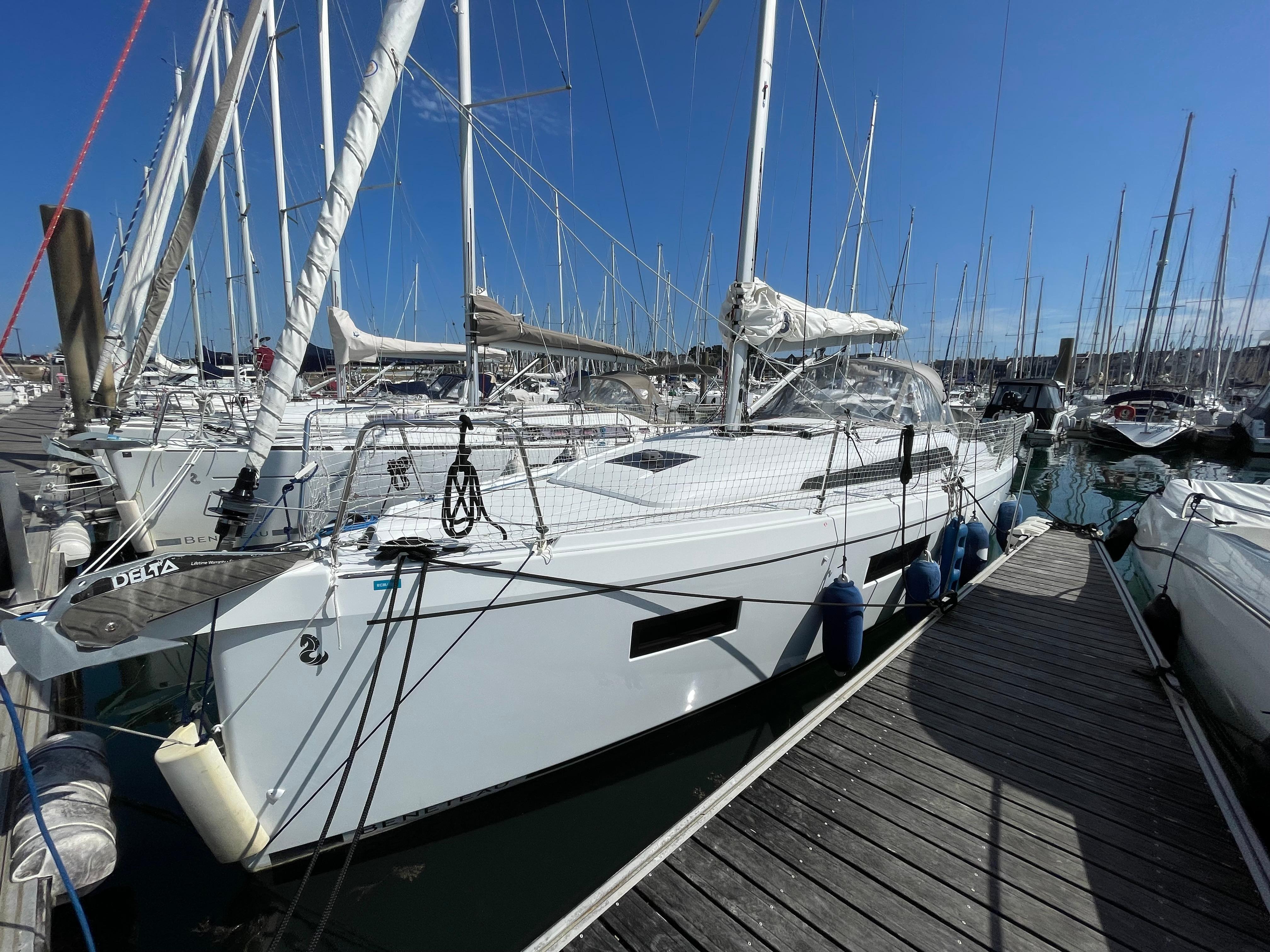 New Beneteau Oceanis 34.1 in 56 - Morbihan - iNautia