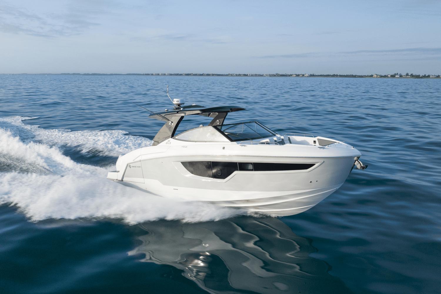 2024 Cruisers Yachts 38 GLS Outboard Cruiser for sale - YachtWorld