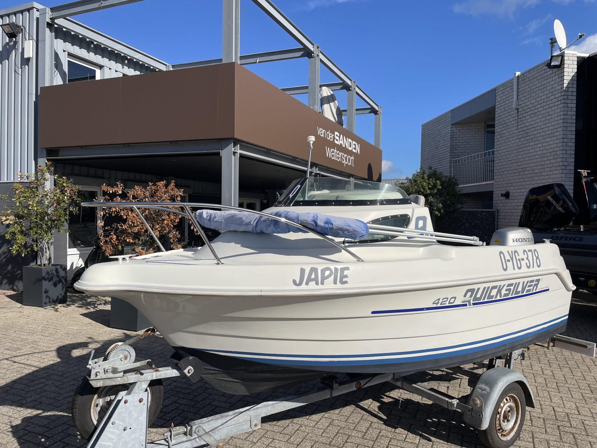 Quicksilver 420 Cabin 4m 1998, Sports Cruiser | Boot24