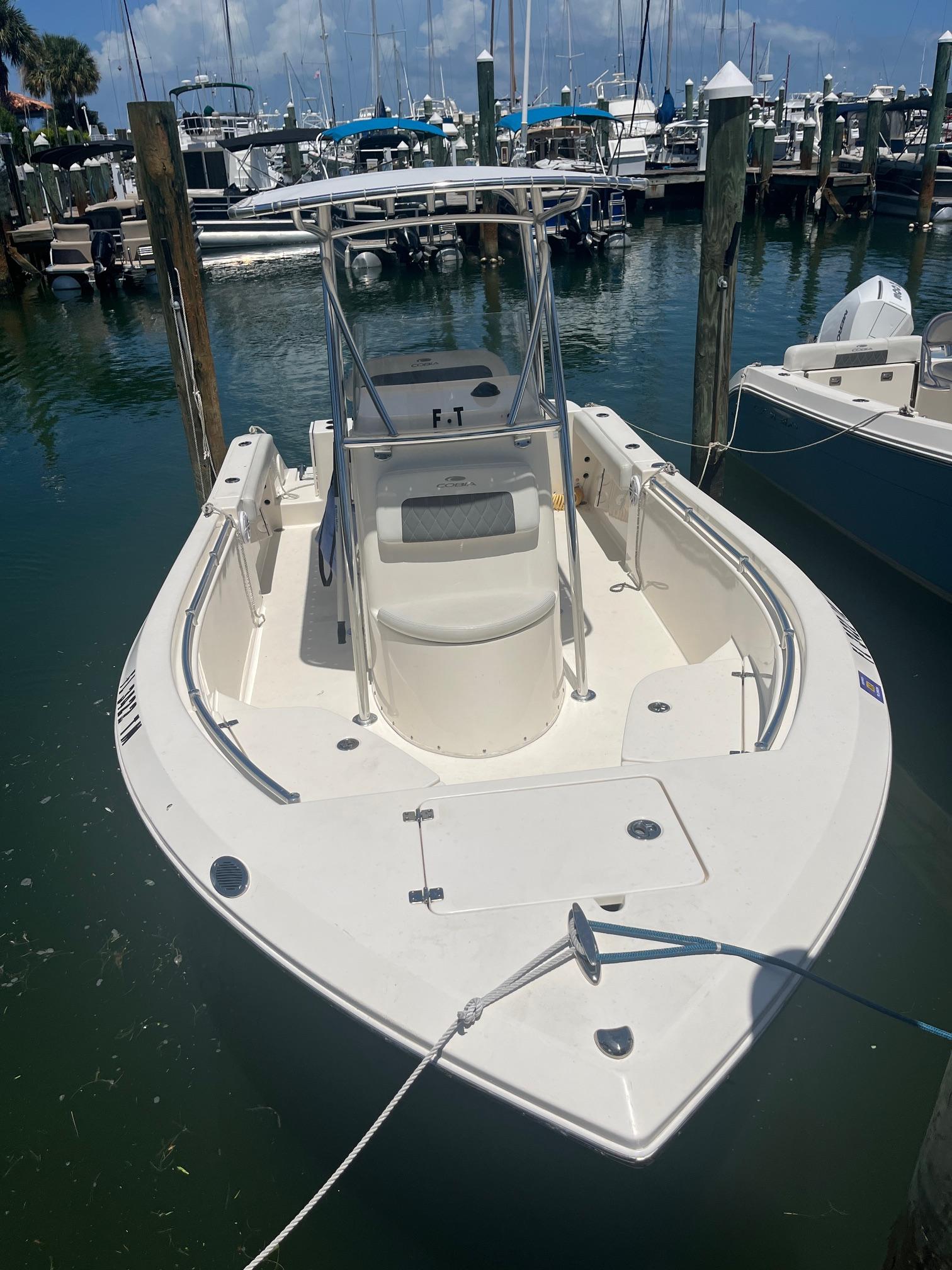 2023 Cobia 220 Center Console Center Console for sale - YachtWorld