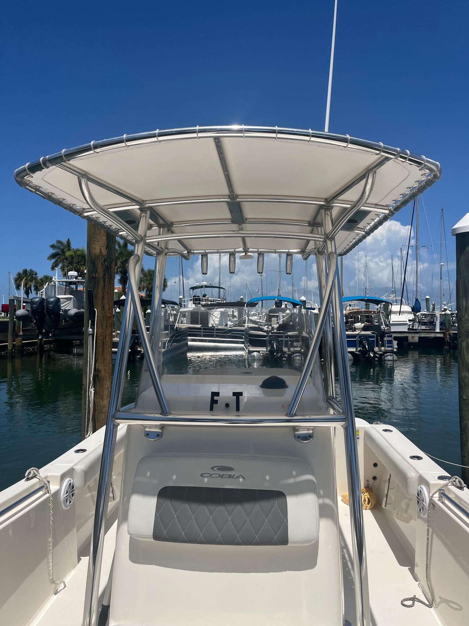 2023 Cobia 220 Center Console Center Console for sale - YachtWorld