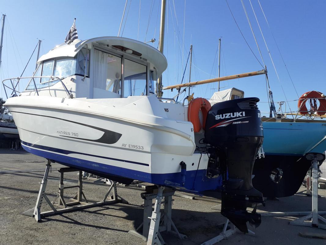 Occasion 2010 Beneteau ANTARES 750 HB - Morbihan ( 56 ) | TopBoats