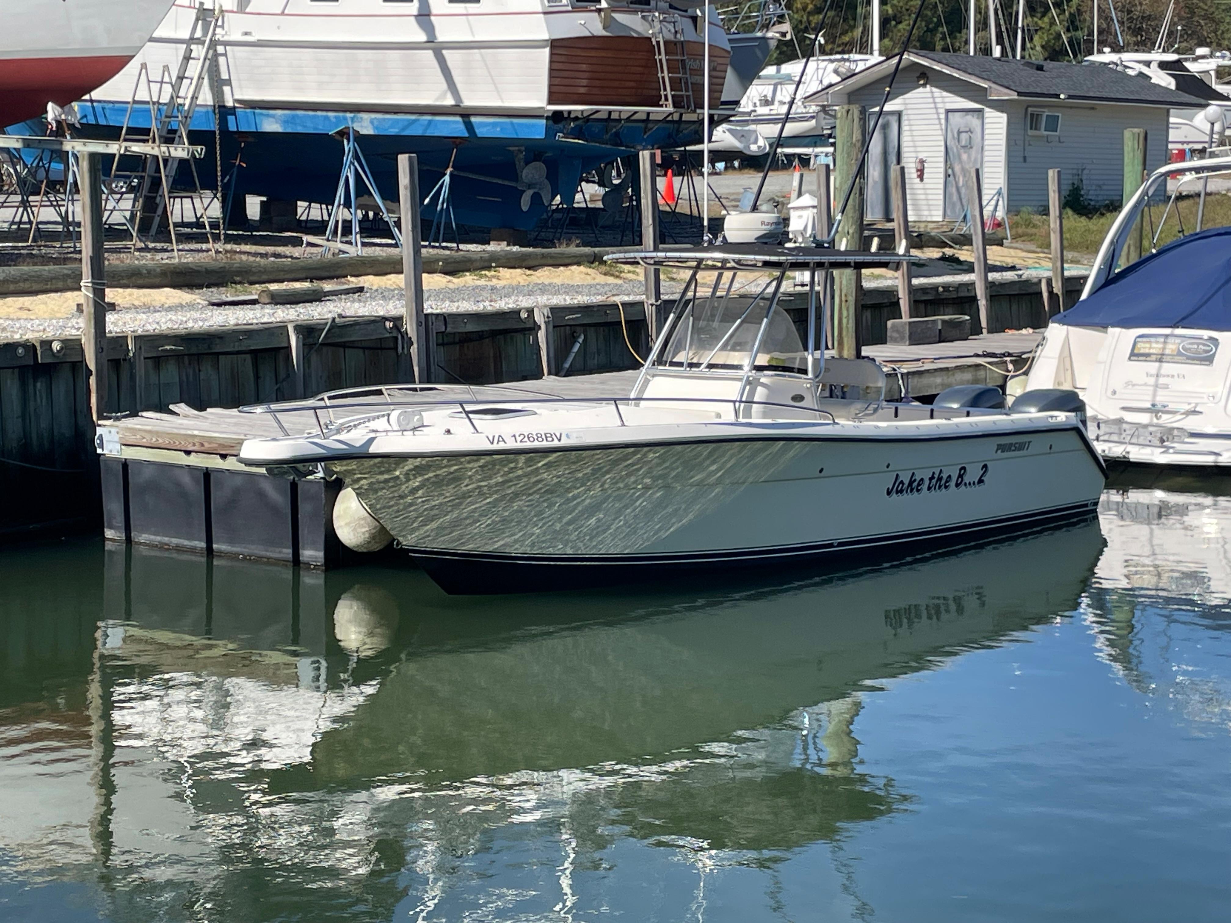 2004 Pursuit 2670 Cuddy Console Barche a console centrale in vendita ...