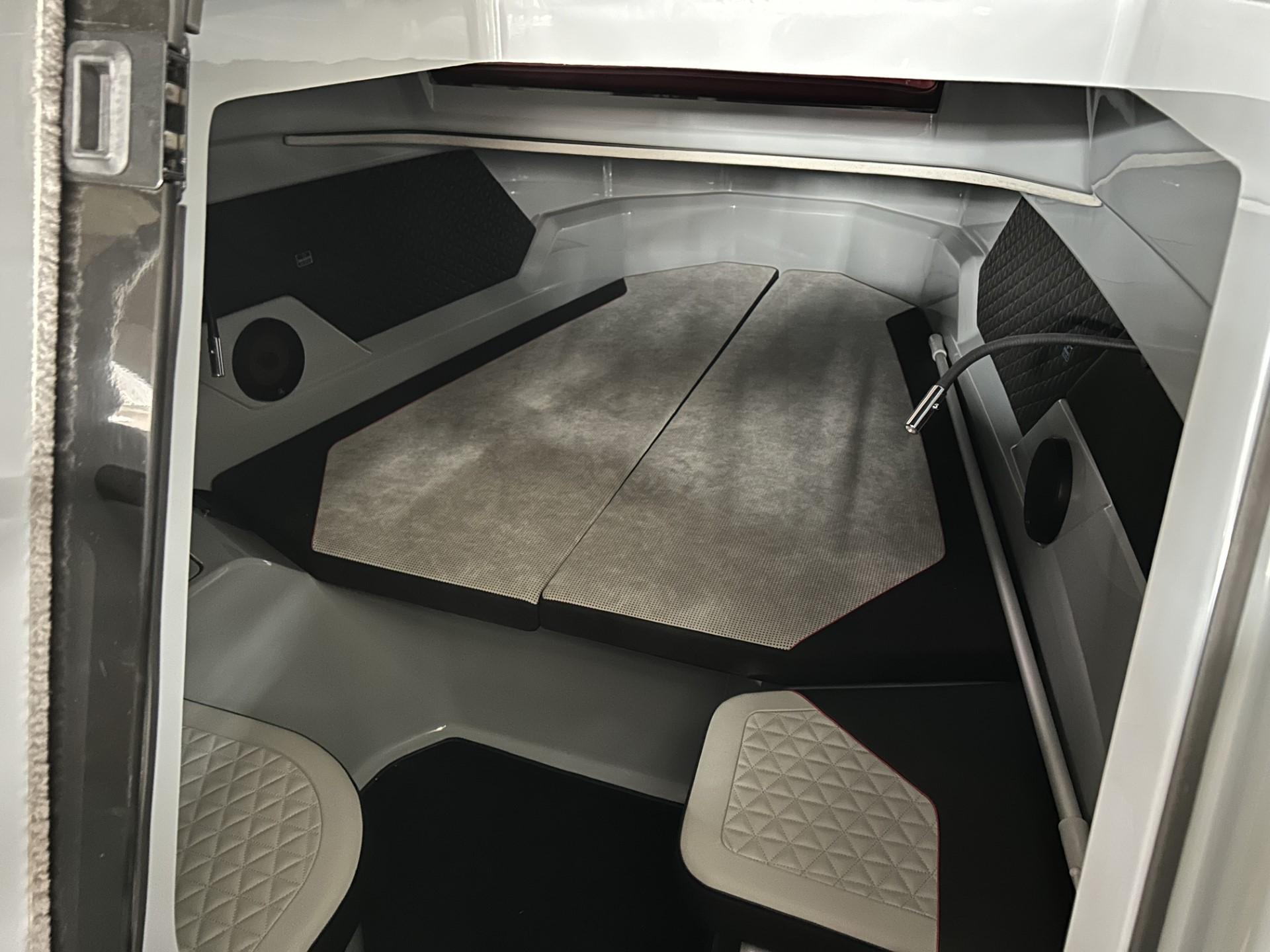 2023 BRABUS Shadow 300 Sports Cruiser for sale - YachtWorld