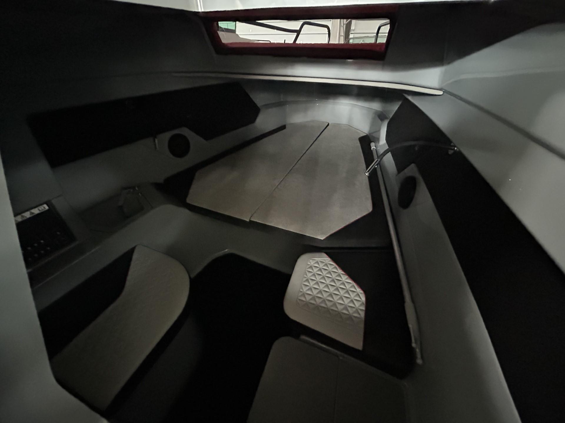 2023 BRABUS Shadow 300 Sports Cruiser for sale - YachtWorld