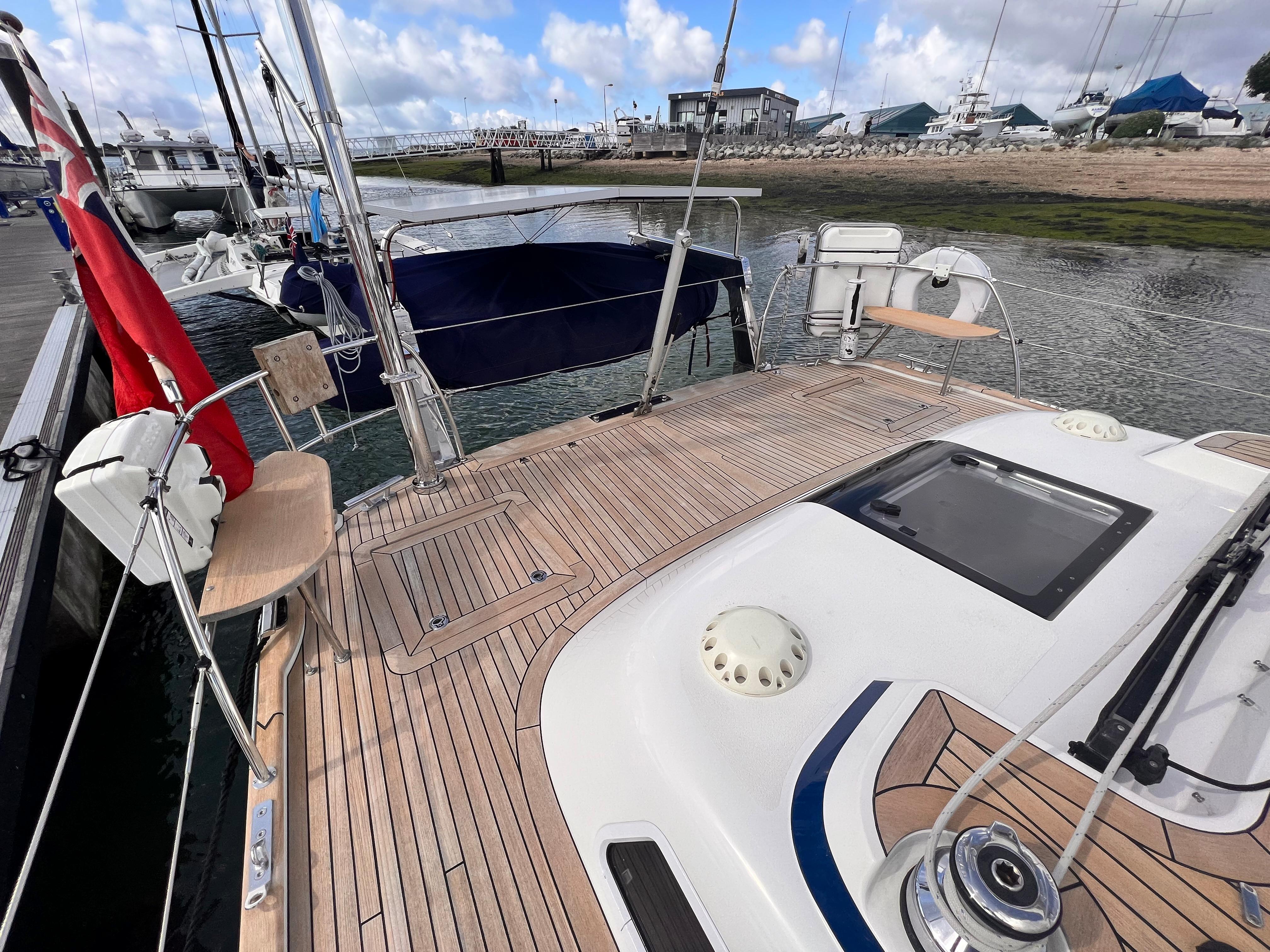 2017 Hallberg-Rassy 44 Segelyacht Kaufen - YachtWorld