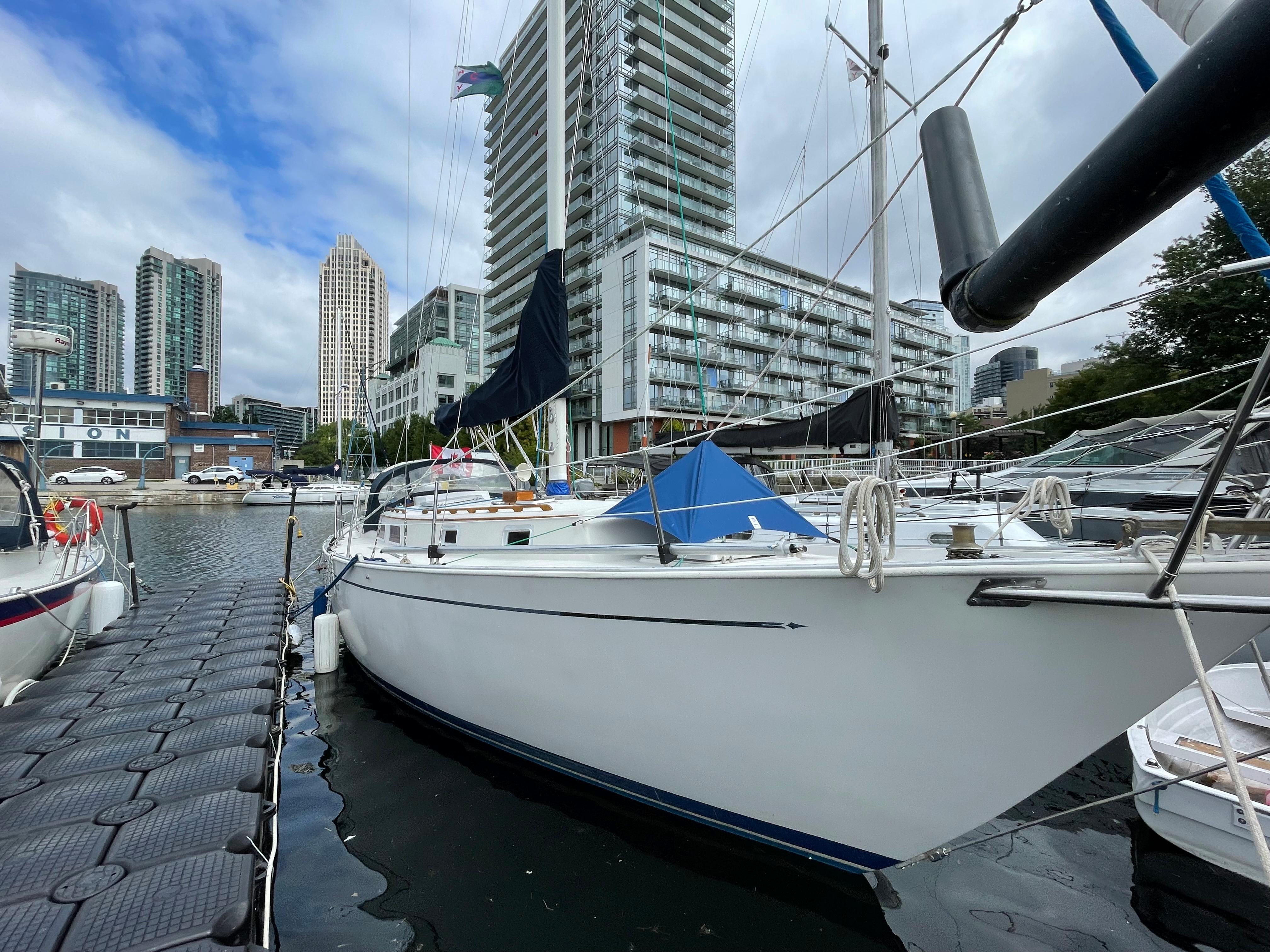 1988 Hinterhoeller Niagara 35 Sloop à vendre - YachtWorld