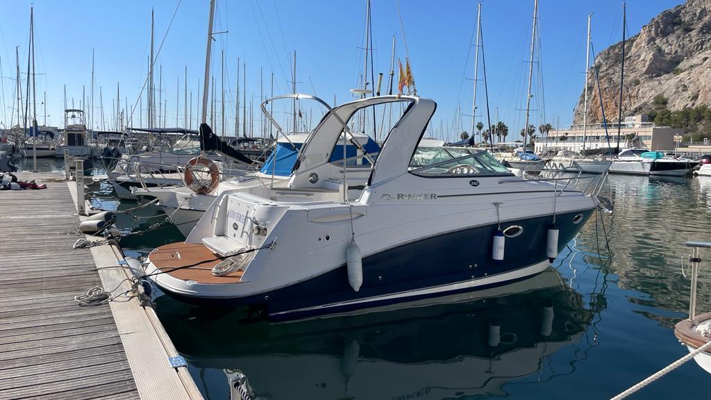 2010 Rinker 260 Rinker Cuddy Cabin for sale - YachtWorld