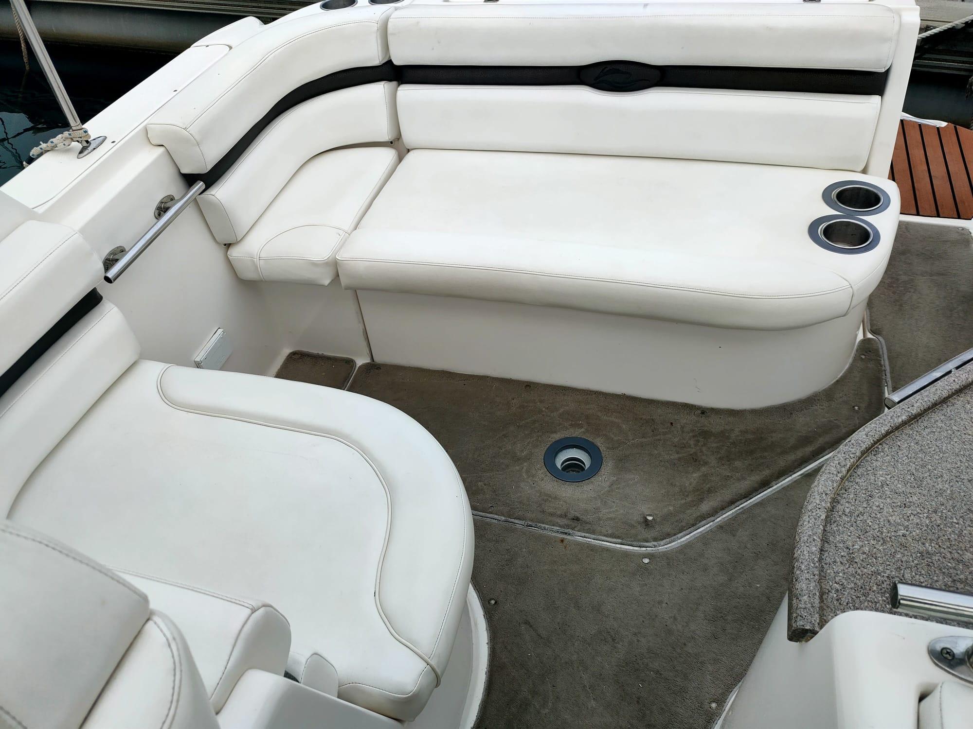 2010 Rinker 260 Rinker Cuddy Cabin for sale - YachtWorld