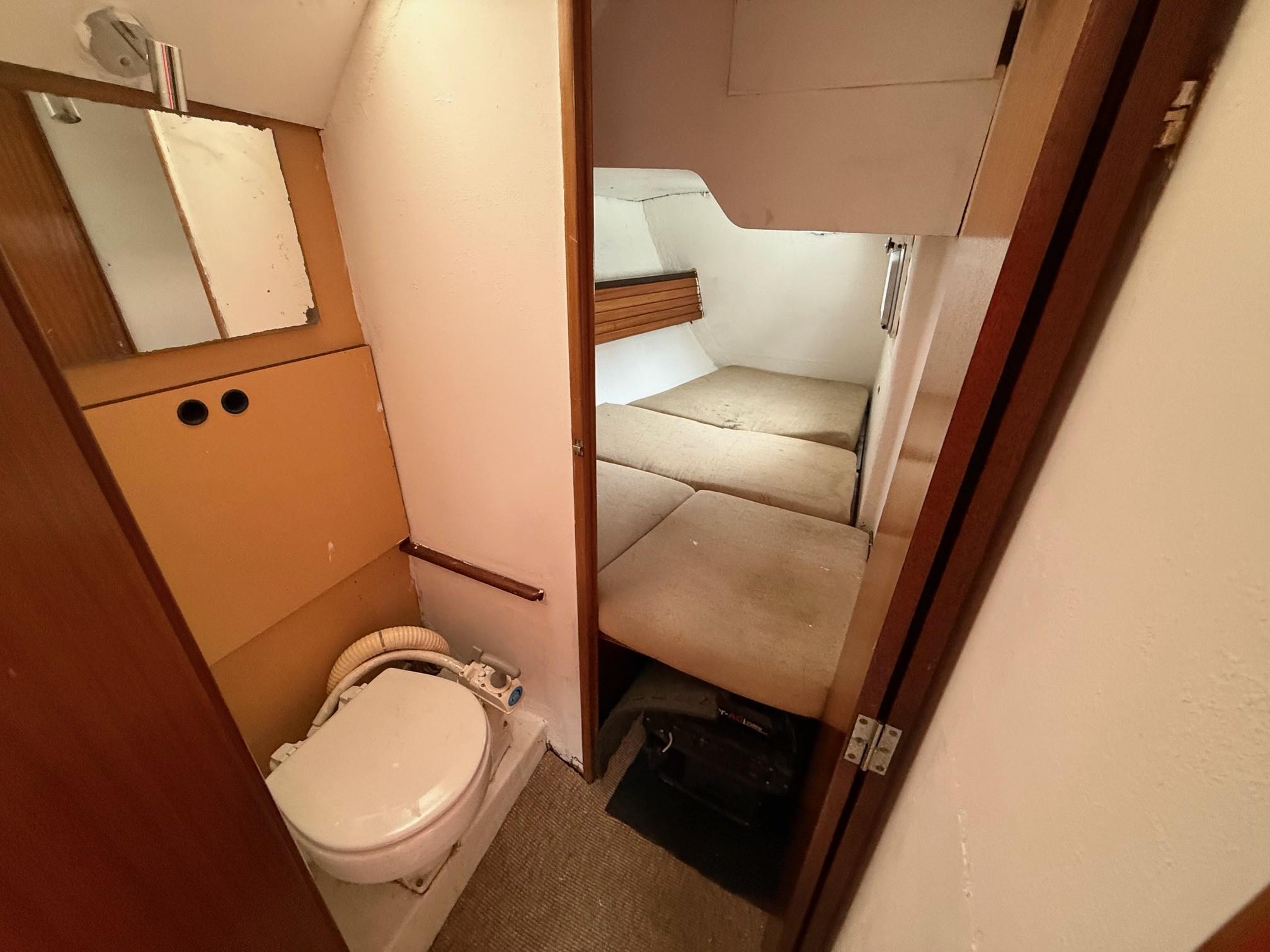 1981 Jeanneau Sun Fizz 40 Cruiser for sale - YachtWorld