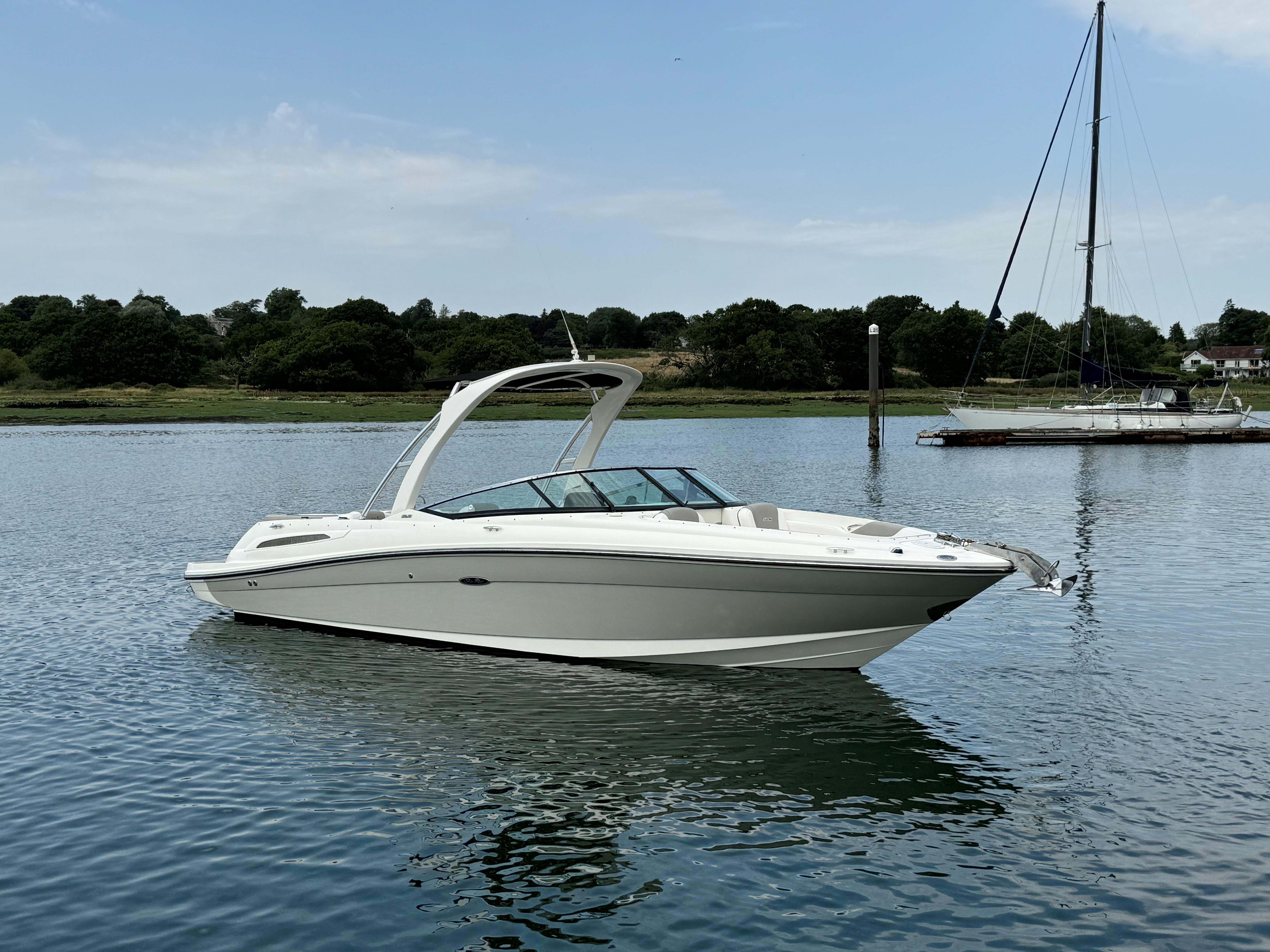 Sea Ray 250 SLX 8m 2007, Bowrider - Hampshire | Boot24