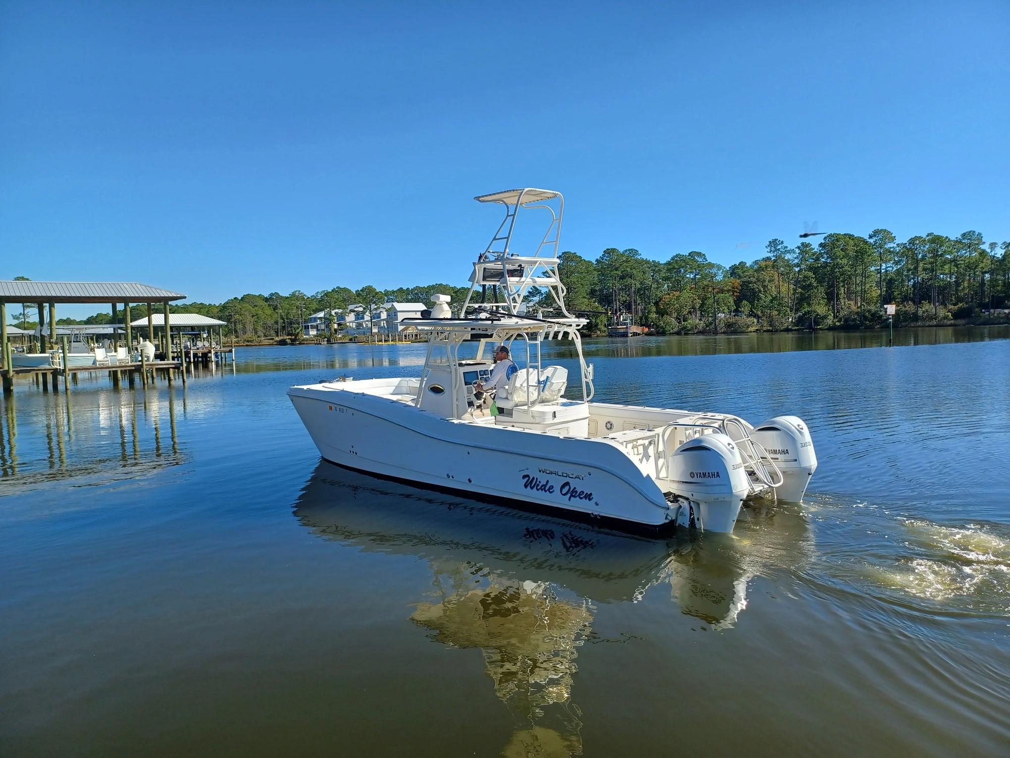 2014 World Cat 320 CC Center Console for sale - YachtWorld