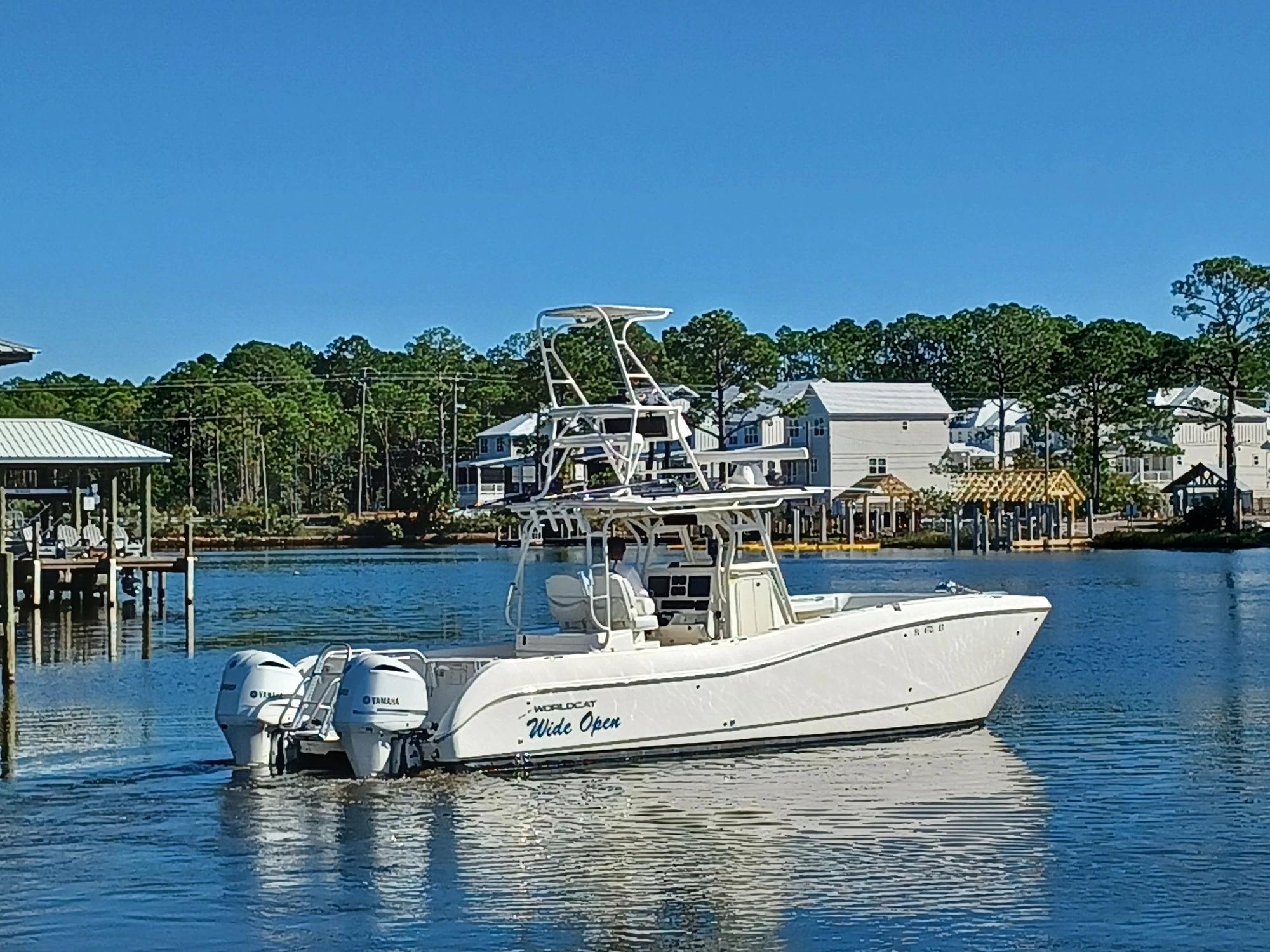2014 World Cat 320 CC Center Console for sale - YachtWorld
