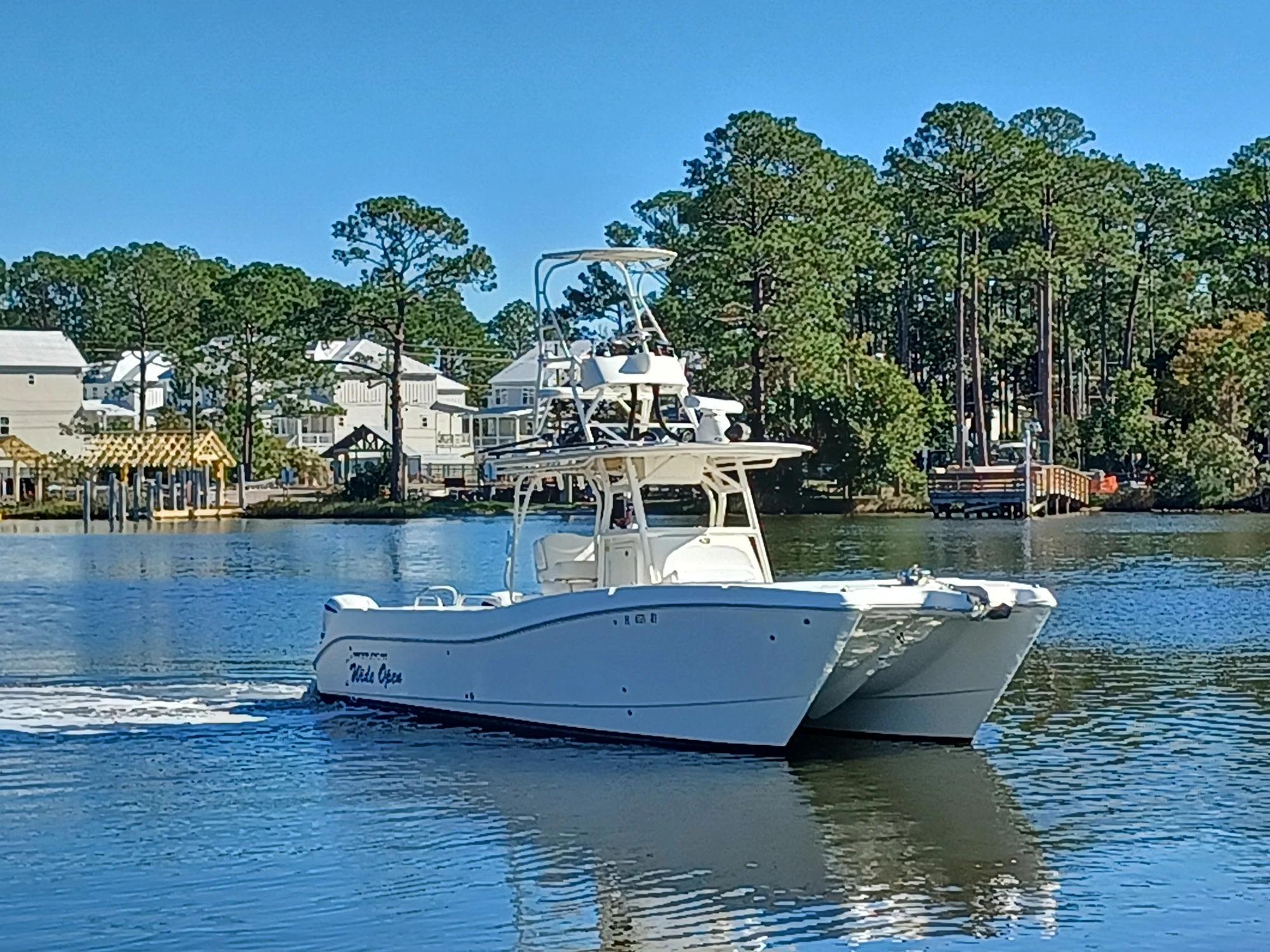 2014 World Cat 320 CC Center Console for sale - YachtWorld