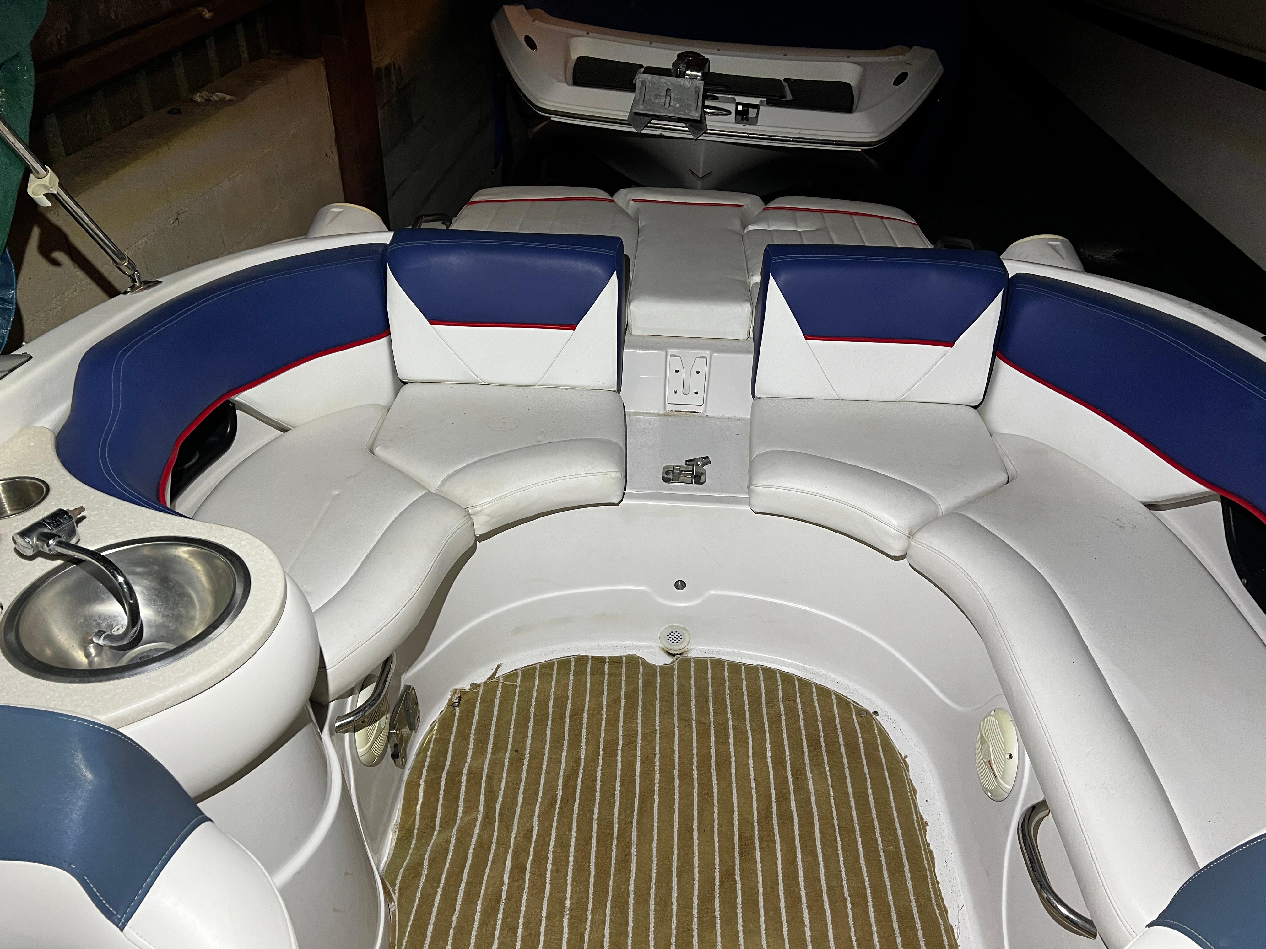 2011 Four Winns 240 Horizon Bowrider for sale - YachtWorld