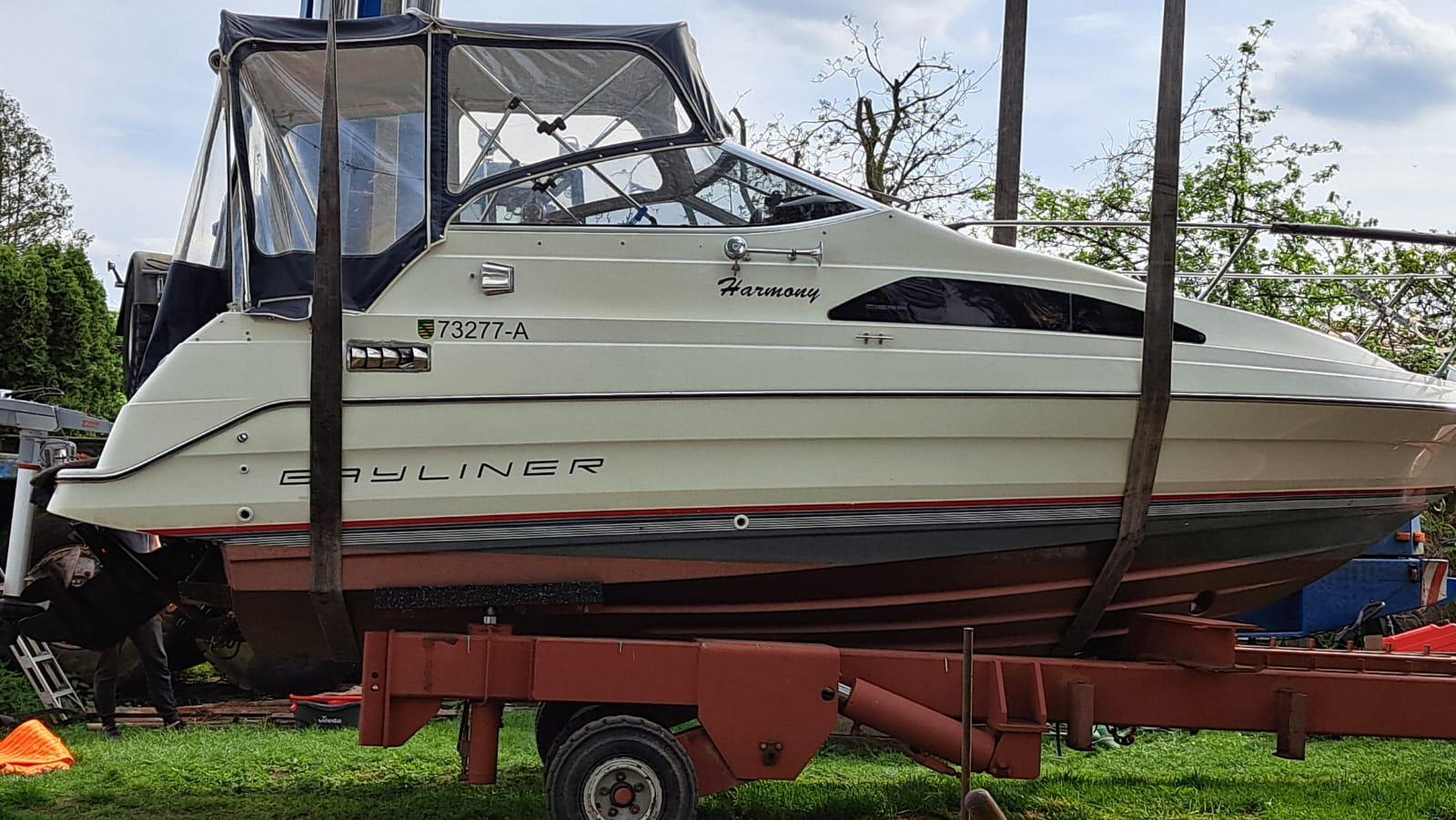 1990 Bayliner 2255 Ciera Sunbridge Motor Yachts for sale - YachtWorld