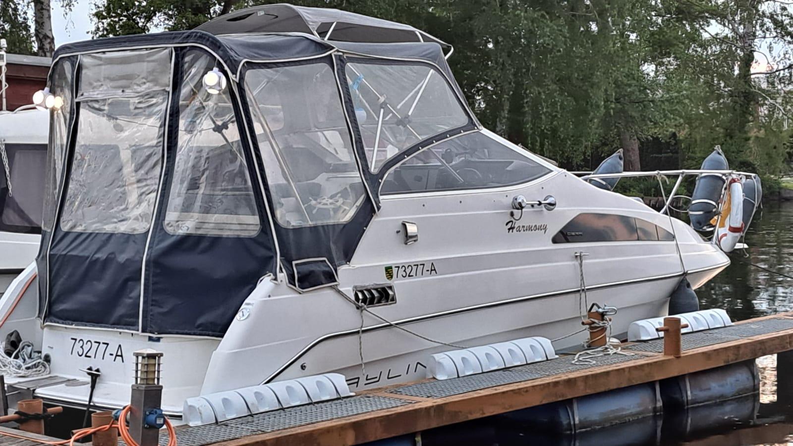 1990 Bayliner 2255 Ciera Sunbridge Motor Yacht for sale - YachtWorld