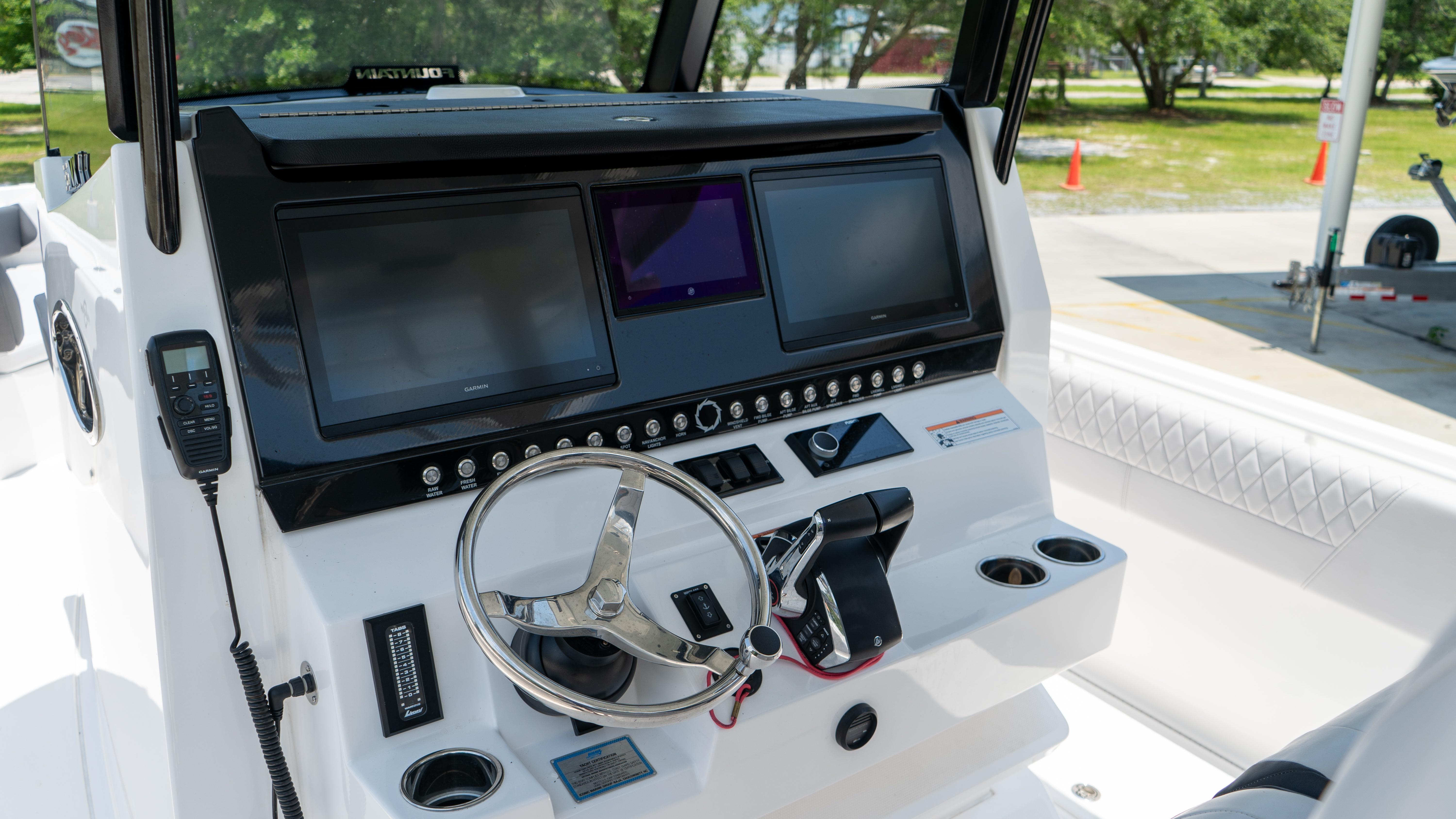 2023 Fountain 32 NX Centre Console for sale - YachtWorld