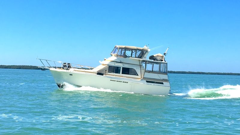 1987 Chris-Craft 426 Catalina - Weber Yachts