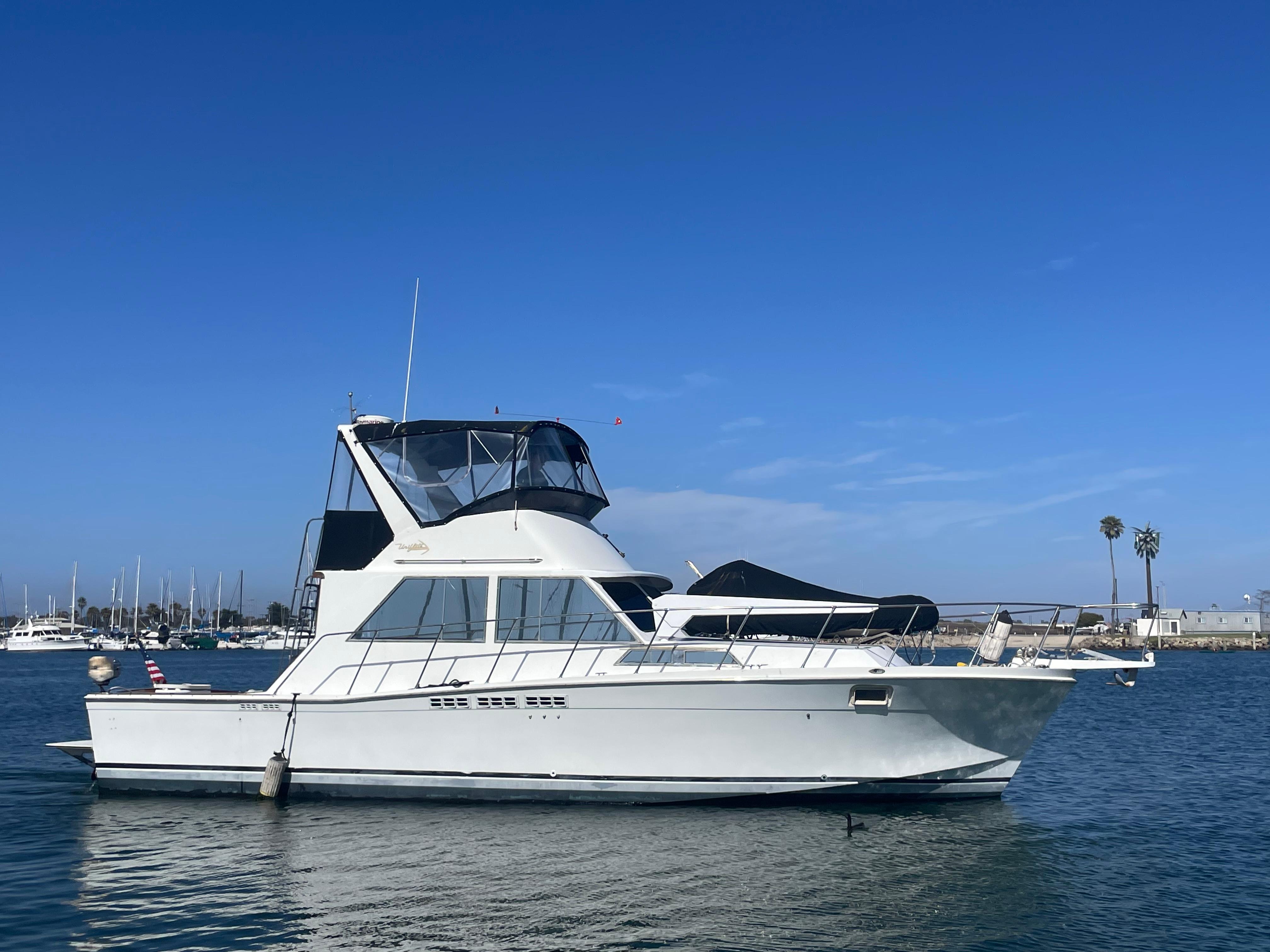 1973 Uniflite 42 Flybridge Flybridge for sale - YachtWorld