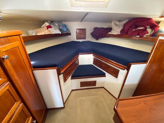 1973 Uniflite 42 Flybridge Flybridge for sale - YachtWorld